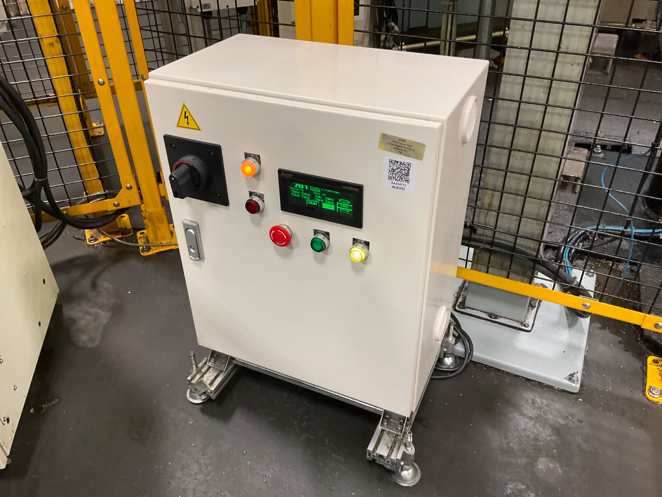 2010 IAI IXP-3NG510GL-WA-M-P3 ROBOT & CONROLLER ASSEMBLY