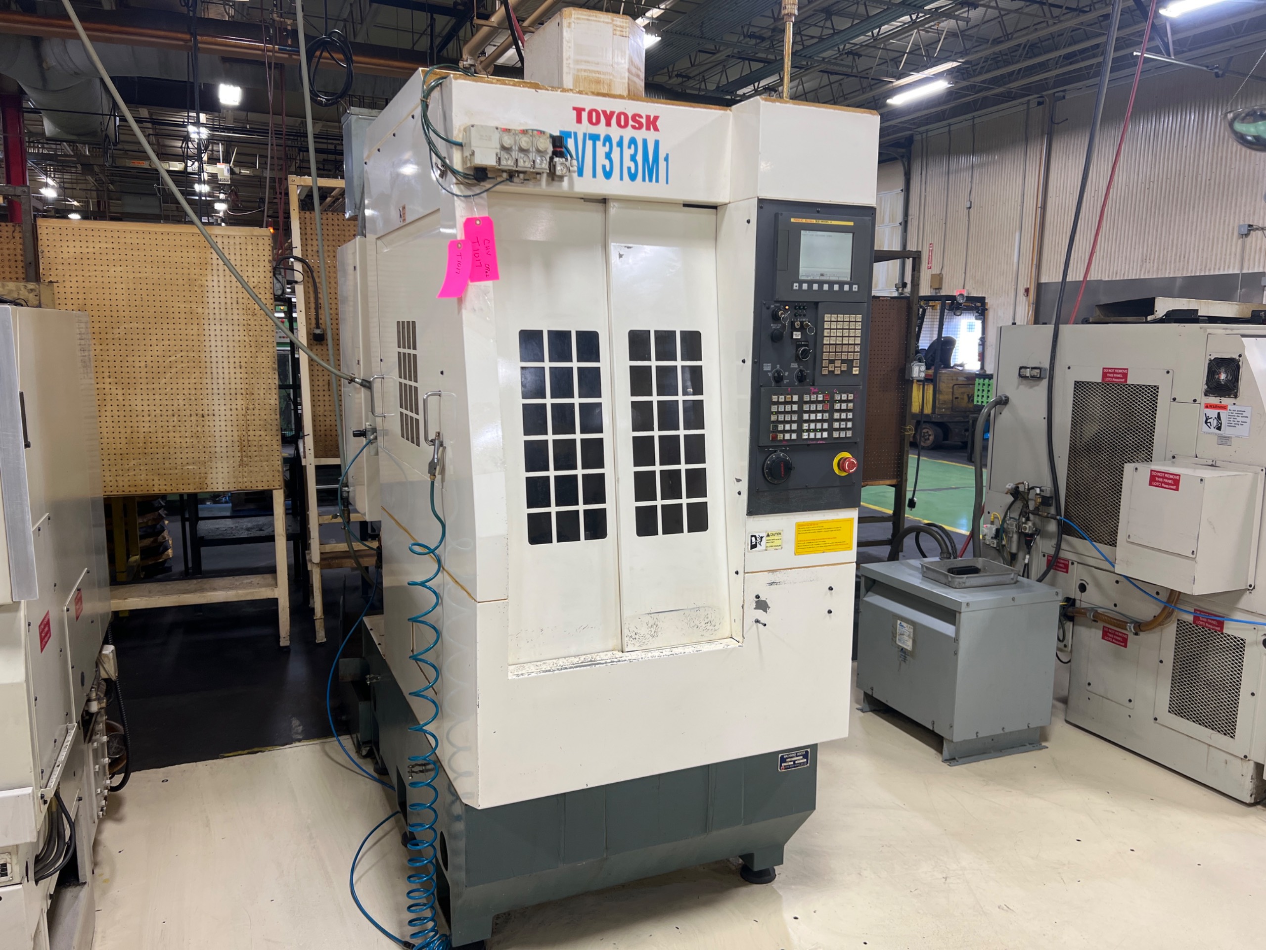2011 TOYOSK TVT313M1 VERTICAL MACHINING CENTER