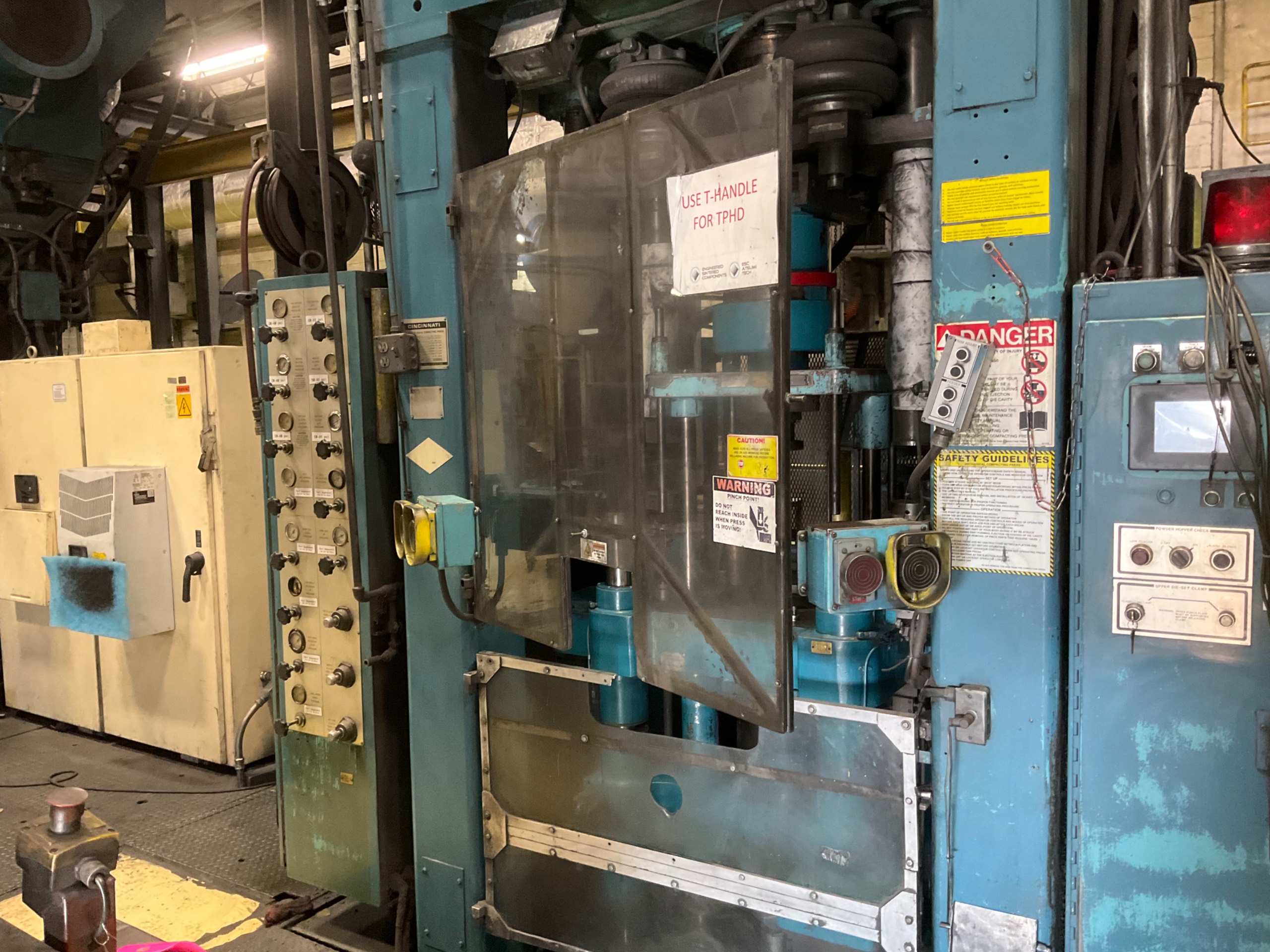CINCINNATI 220-DCII-6 220 TON COMPACTING PRESS For Sale | Aucto