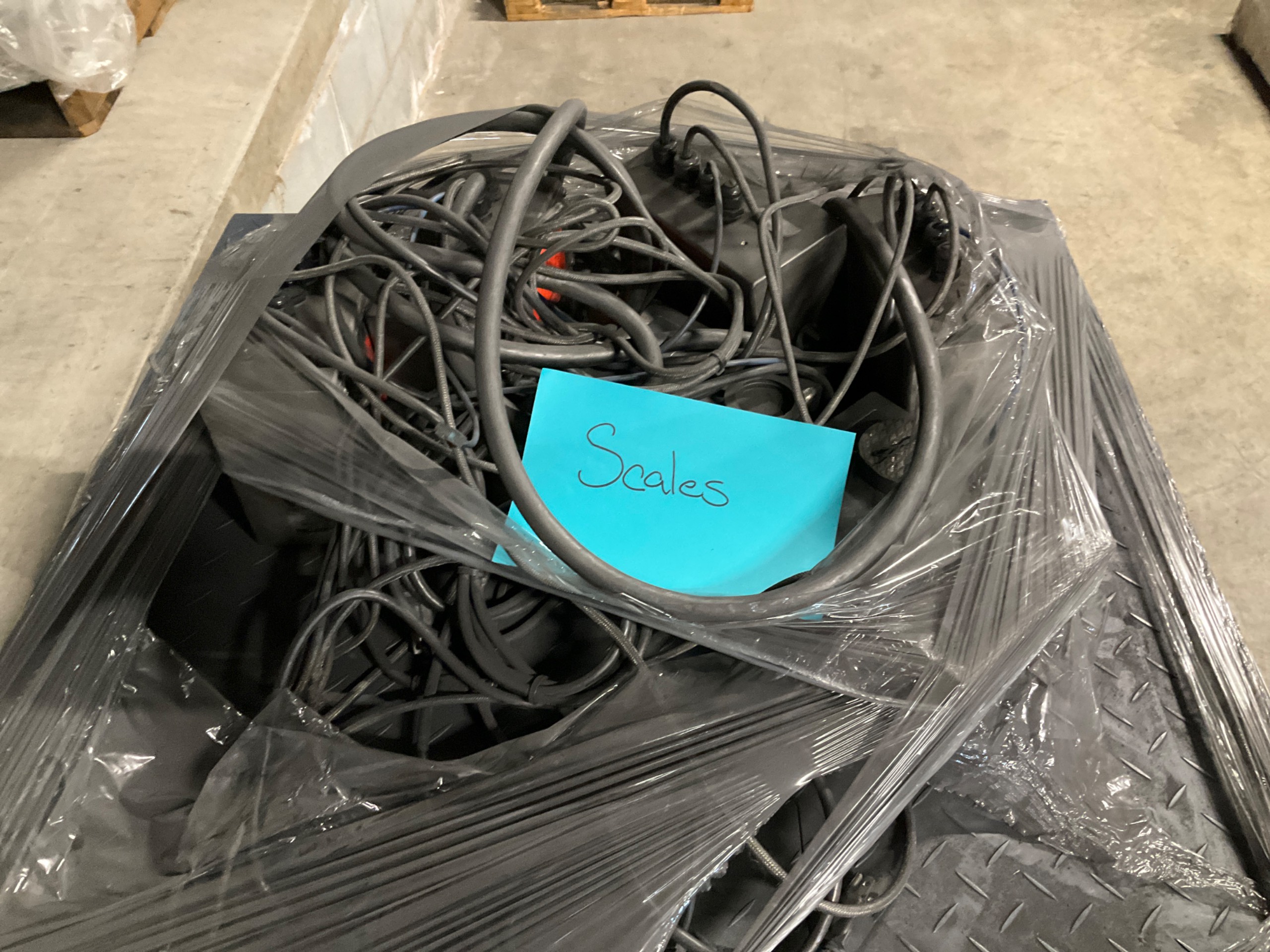 QTY 6: FLOOR SCALES