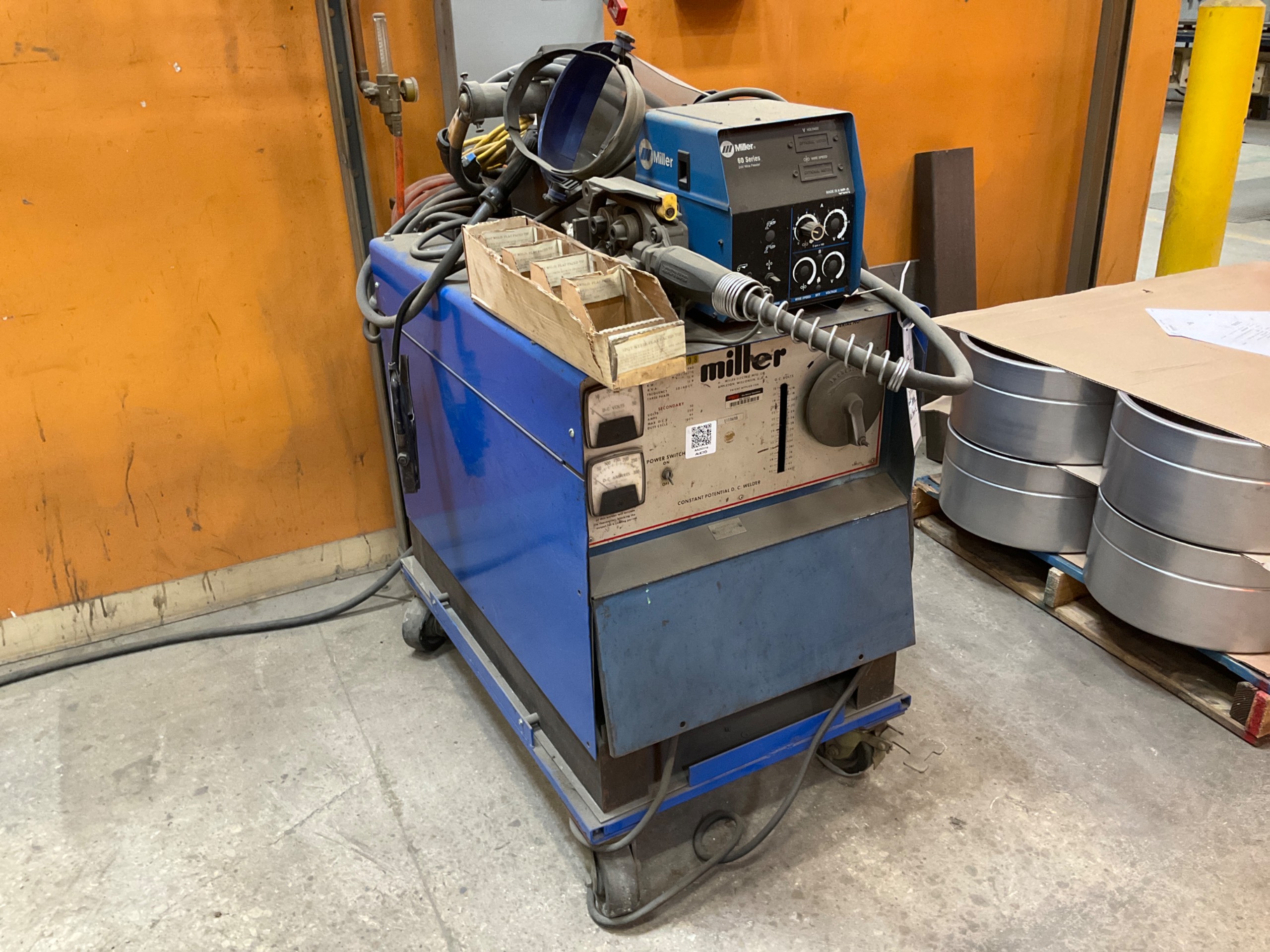 MILLER CP-250TS WELDER