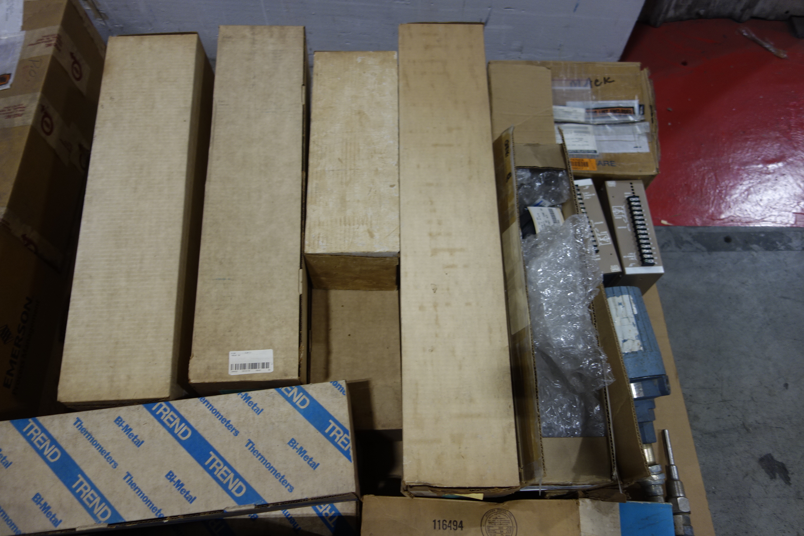 5 PALLETS OF ASSORTED TEMPERATURE SENSORS