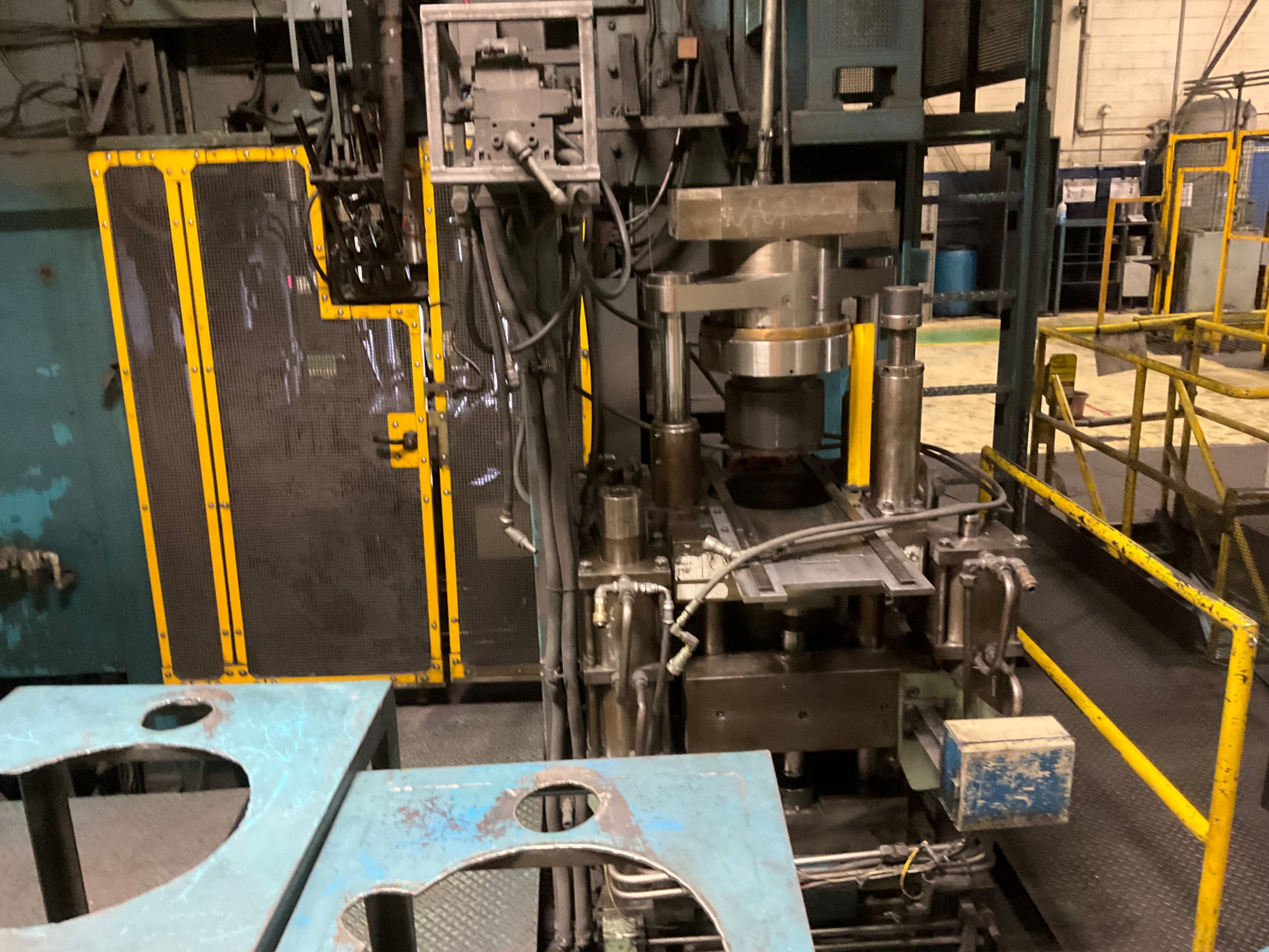 CINCINNATI 220-DCII-6 220 TON COMPACTING PRESS