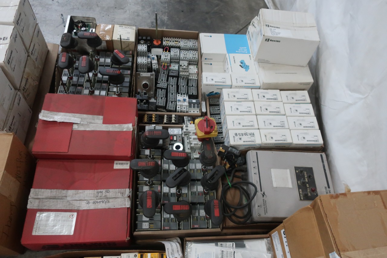 SKU 1066959 - 4 PALLETS OF ASSORTED ELECTRICAL COMPONENTS