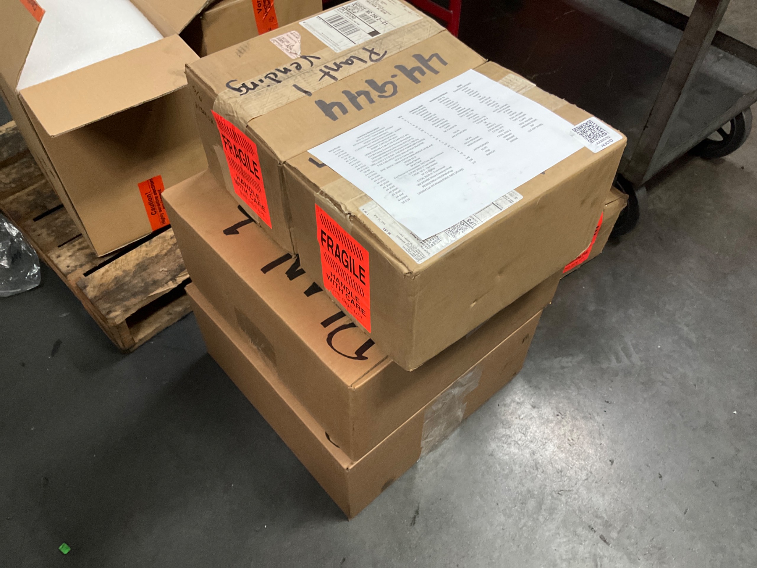 BULK QTY OF INDUSTRIAL PARTS