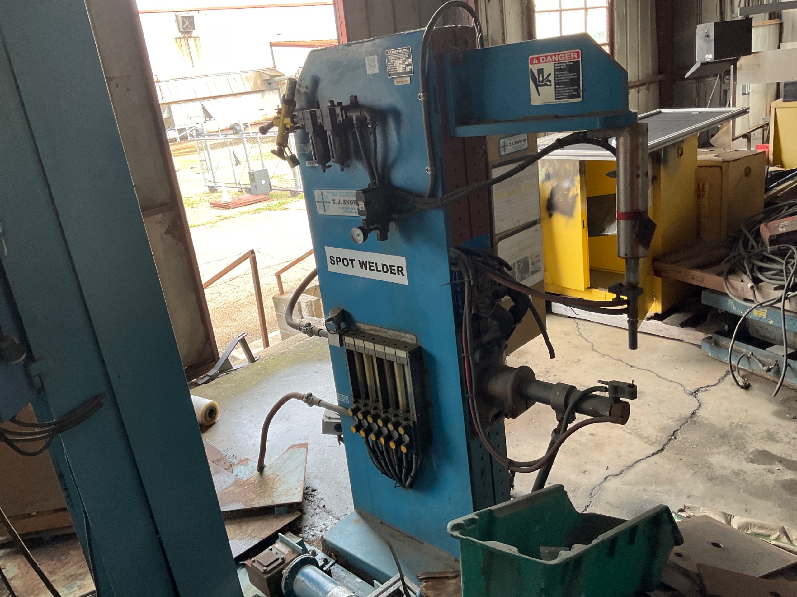 TJ SNOW CO WELDER
