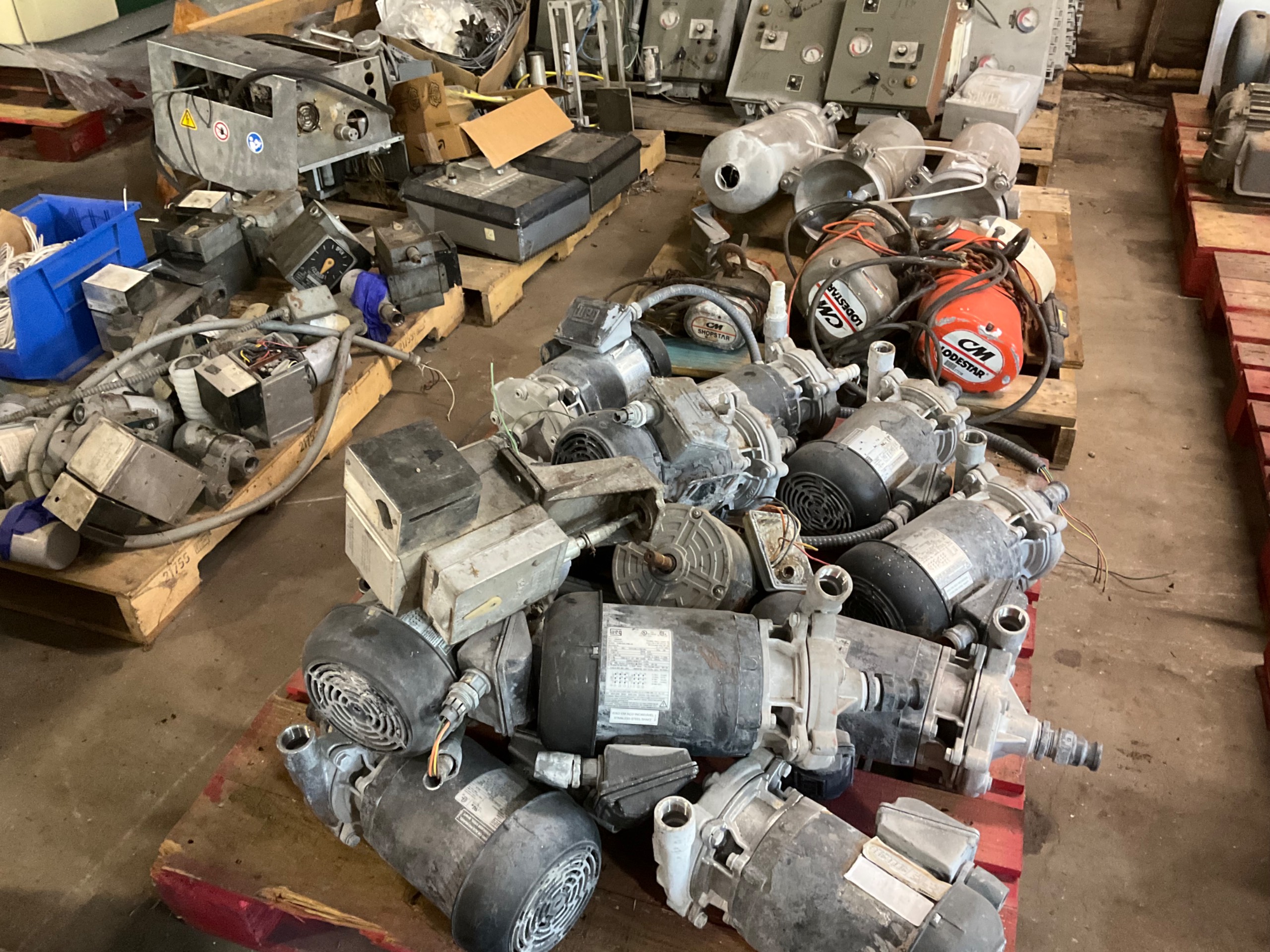 BULK QTY OF INDUSTRIAL PARTS
