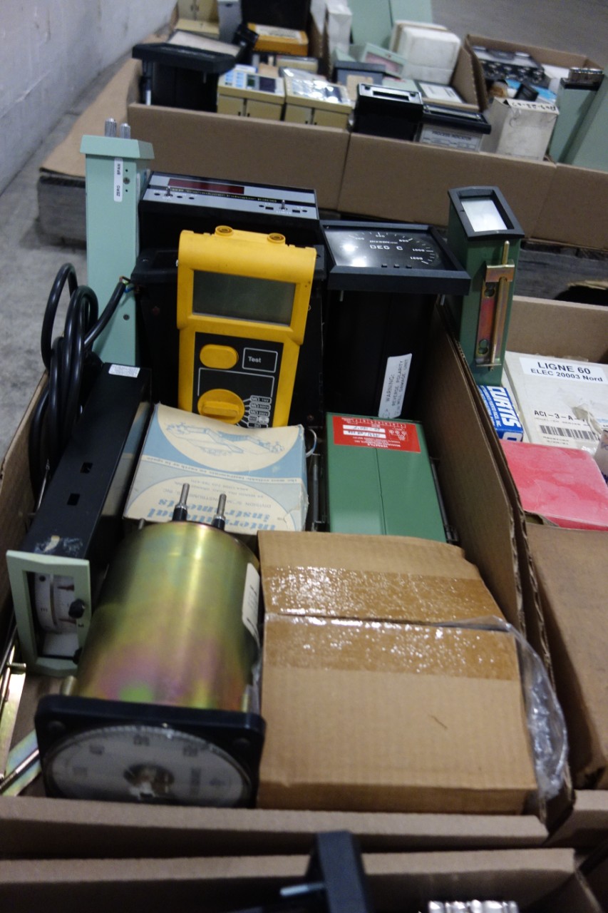 SKU 1069018 - 3 PALLETS OF ASSORTED PANEL METERS