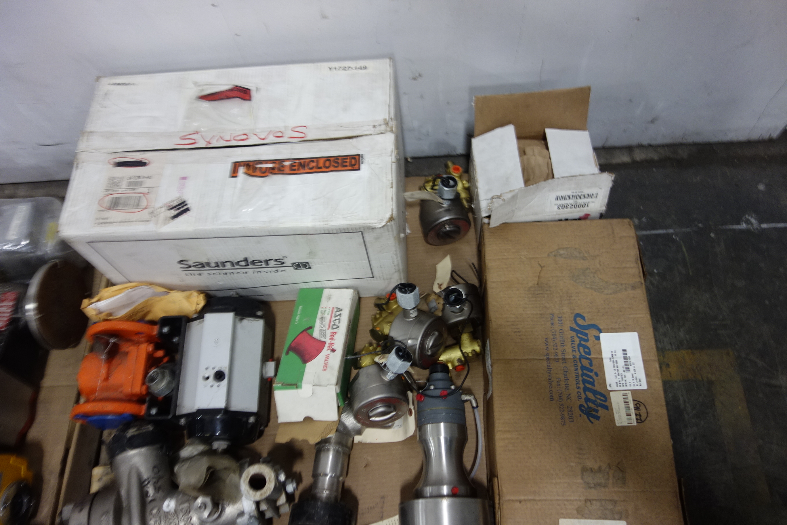 4 PALLETS OF ASSORTED VALVES