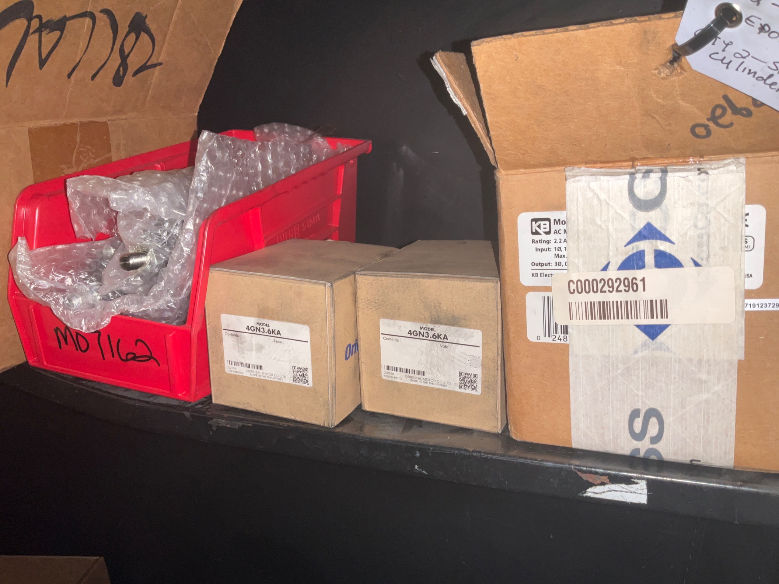 BULK QTY OF INDUSTRIAL PARTS