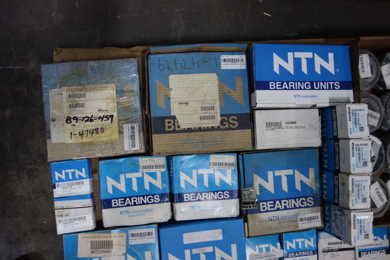 SKU 1068974 - LOT OF ASSORTED NTN AND NSK BEARINGS