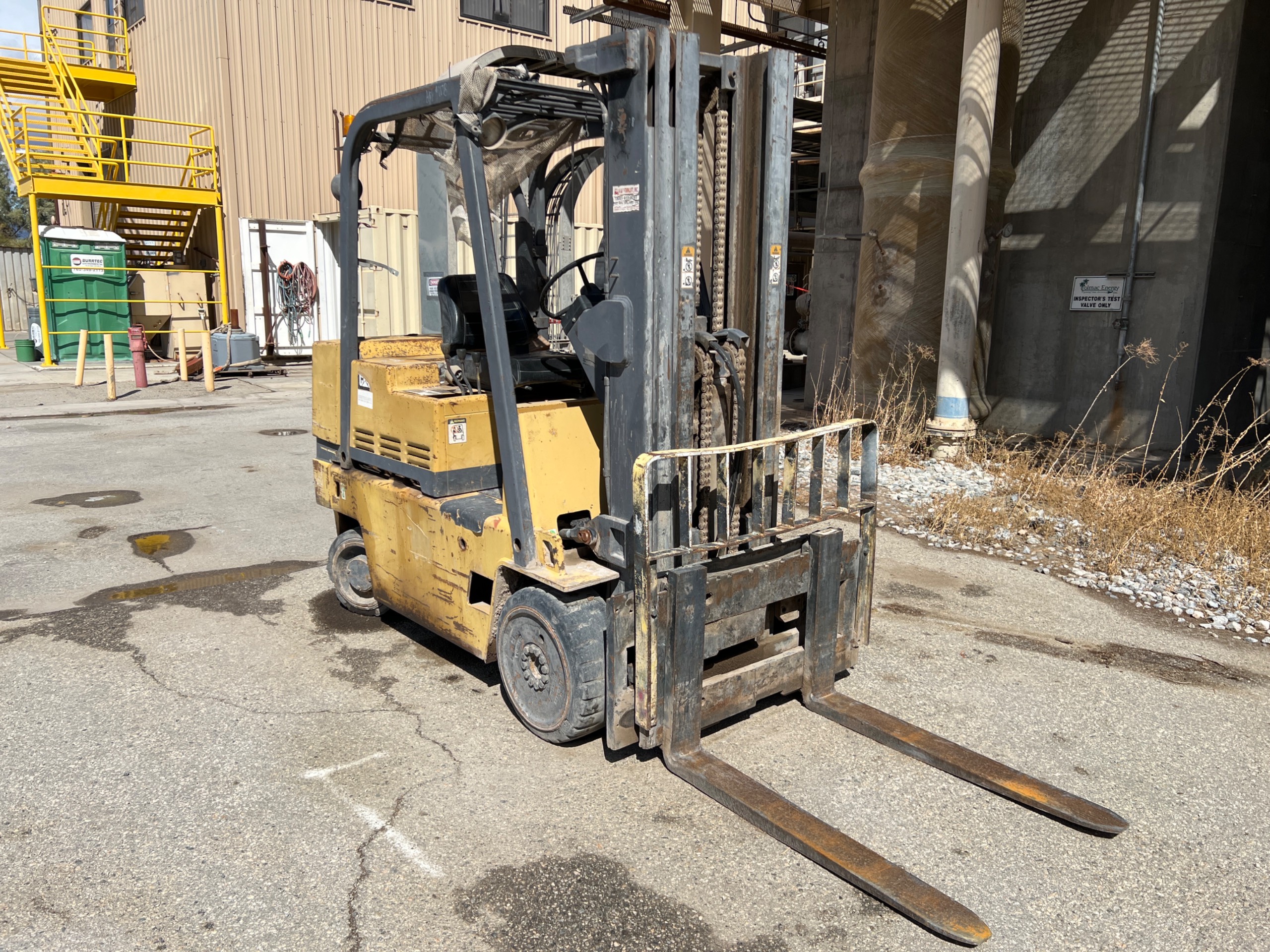 CATERPILLAR T70D SIT-DOWN FORKLIFT