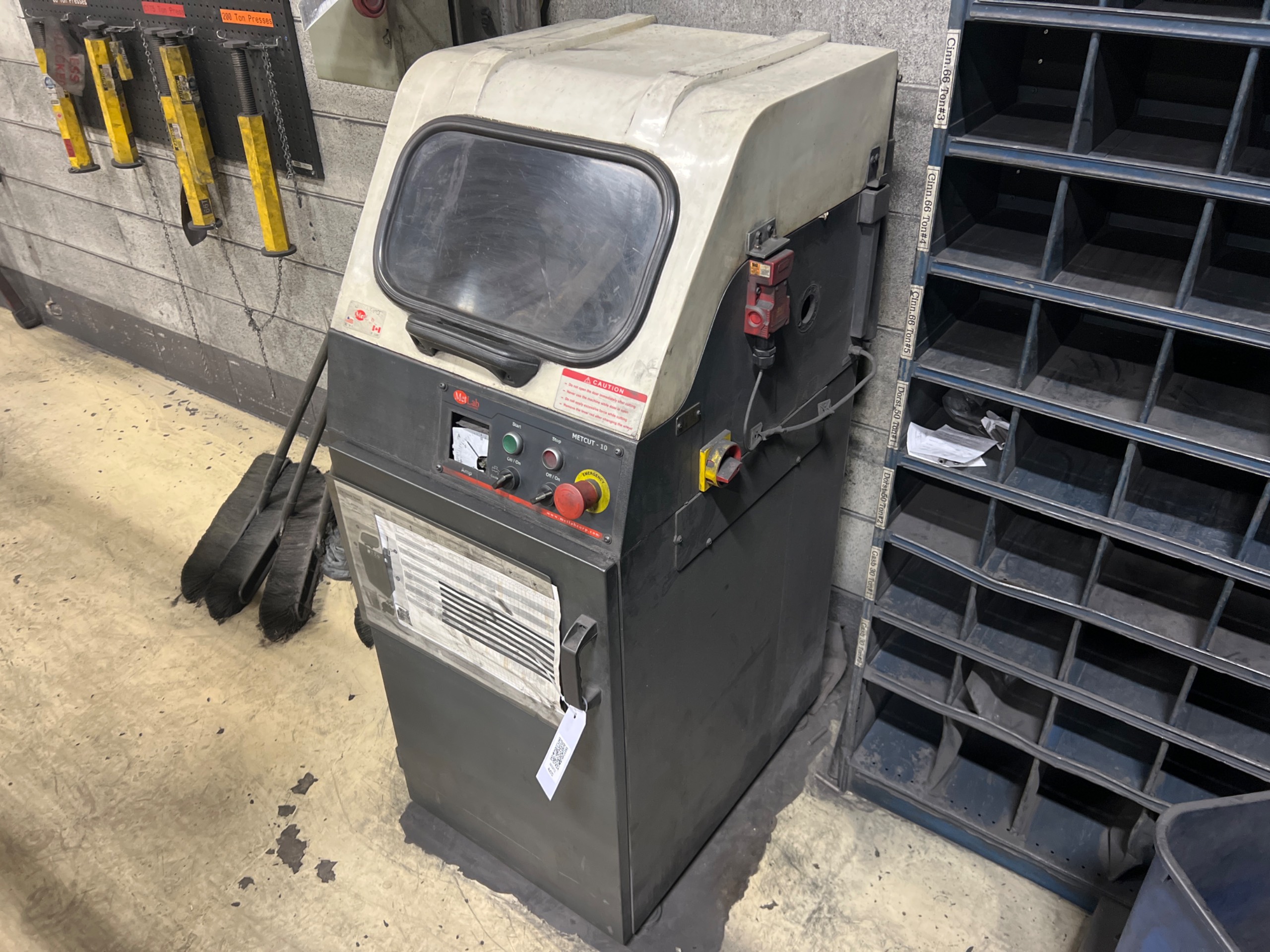 2019 MET LAB METCUT 10 ABRASIVE CUTTER