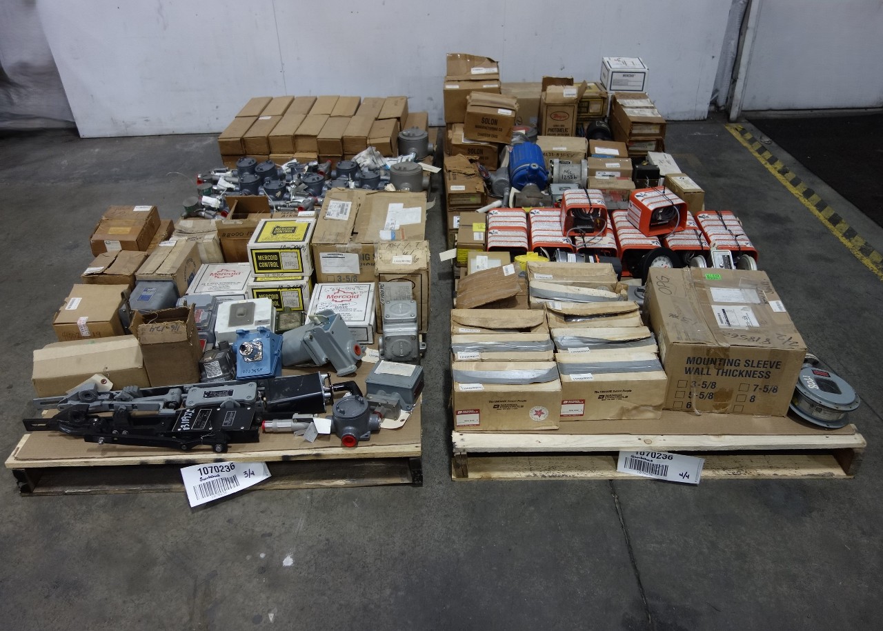 SKU 1070236 - 4 PALLETS OF ASSORTED SWITCHES