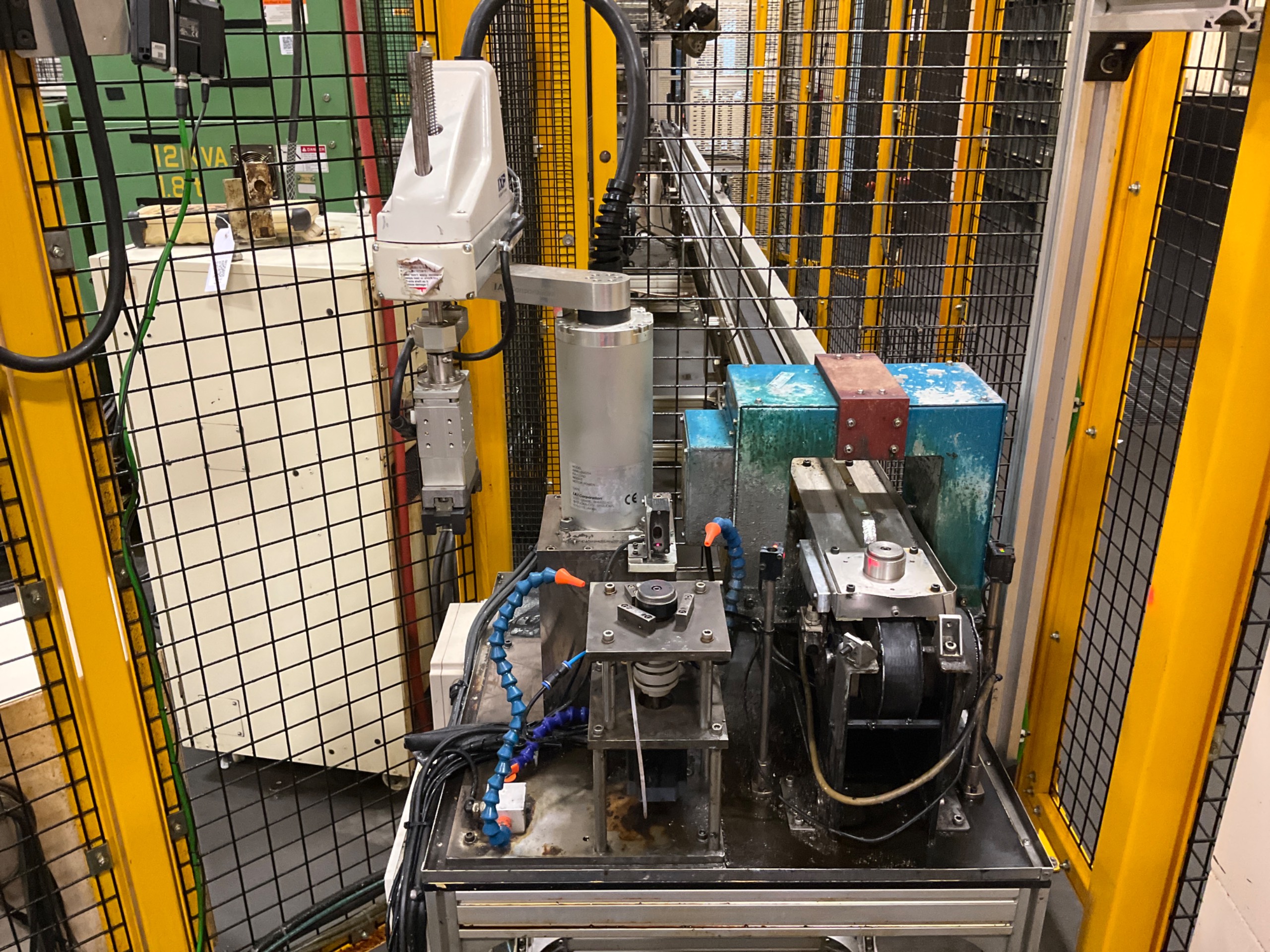 2010 IAI IXP-3NG510GL-WA-M-P3 ROBOT & CONROLLER ASSEMBLY For Sale | Aucto