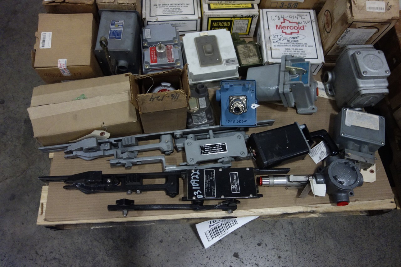 SKU 1070236 - 4 PALLETS OF ASSORTED SWITCHES