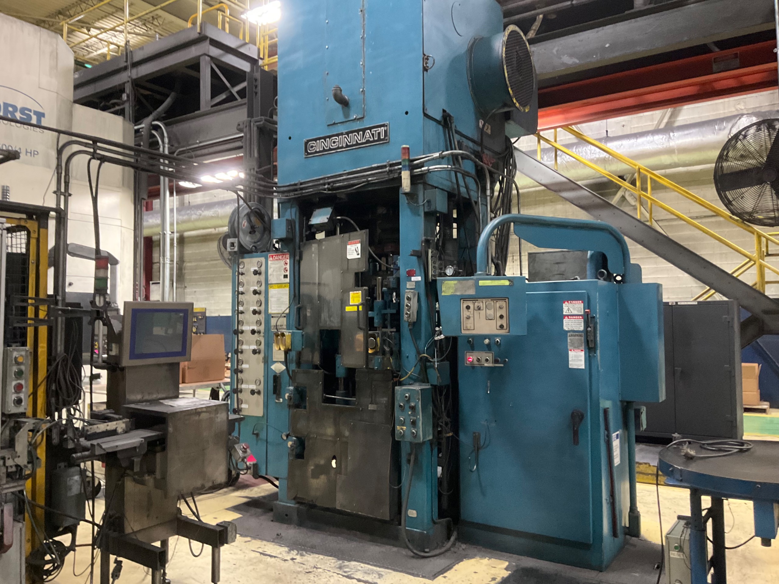 CINCINNATI 110-DC-6 110 TON COMPACTING PRESS