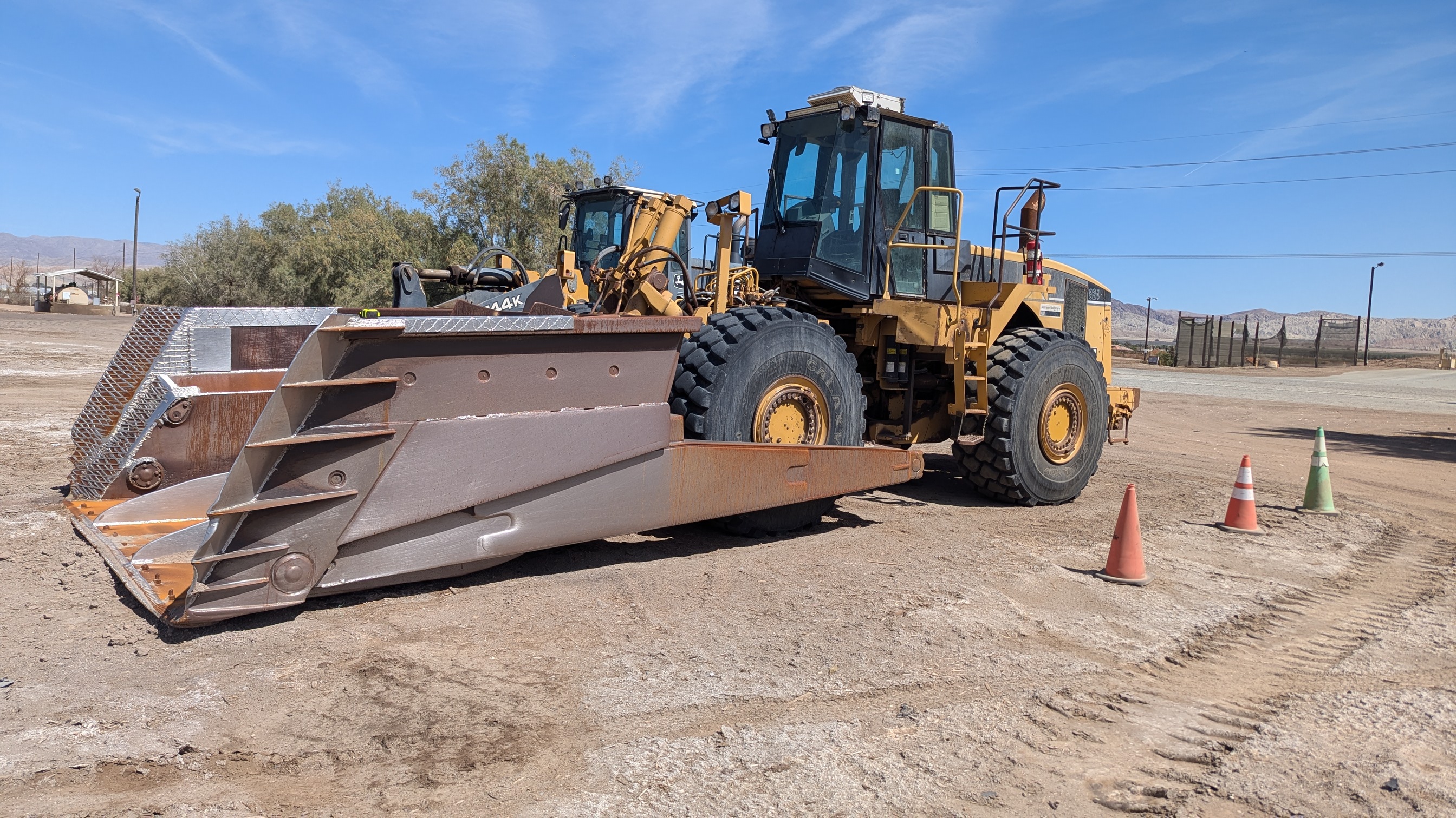 1999 CATERPILLAR 824 GTR WHEEL DOZER WITH 13' CHIP HANDLING BUCKET