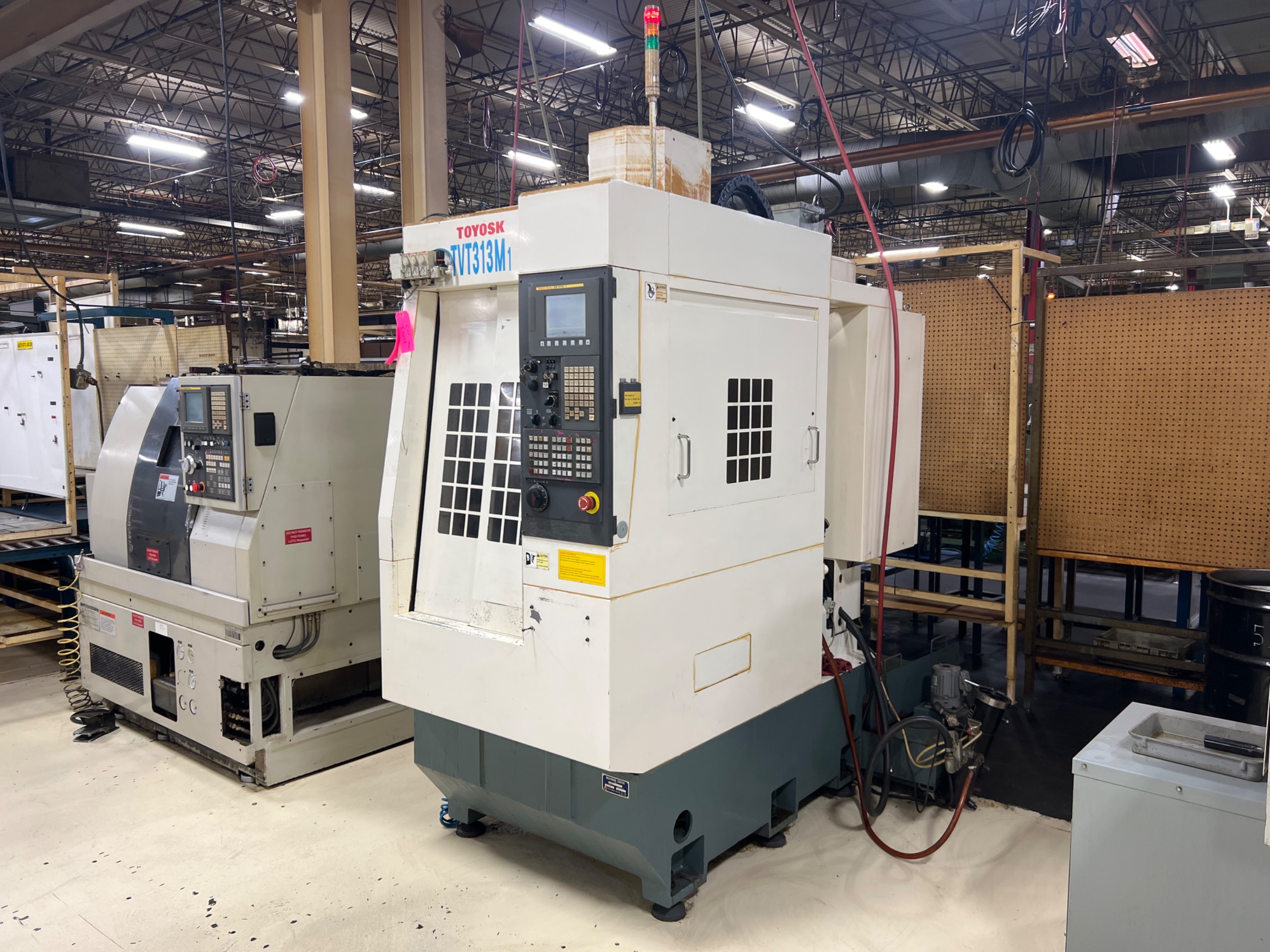 2011 TOYOSK TVT313M1 VERTICAL MACHINING CENTER