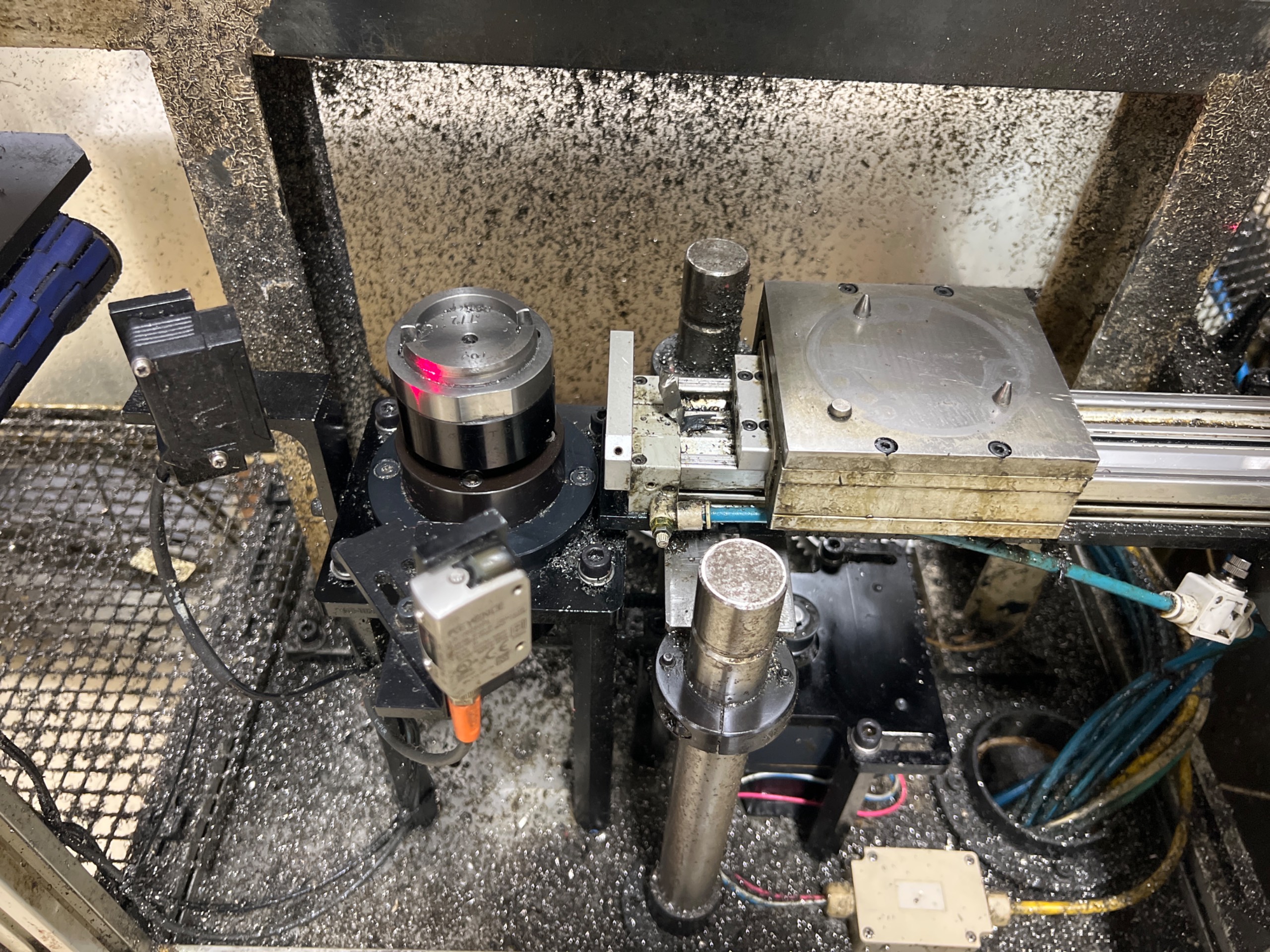 AUTOMATED PARTS LOADER