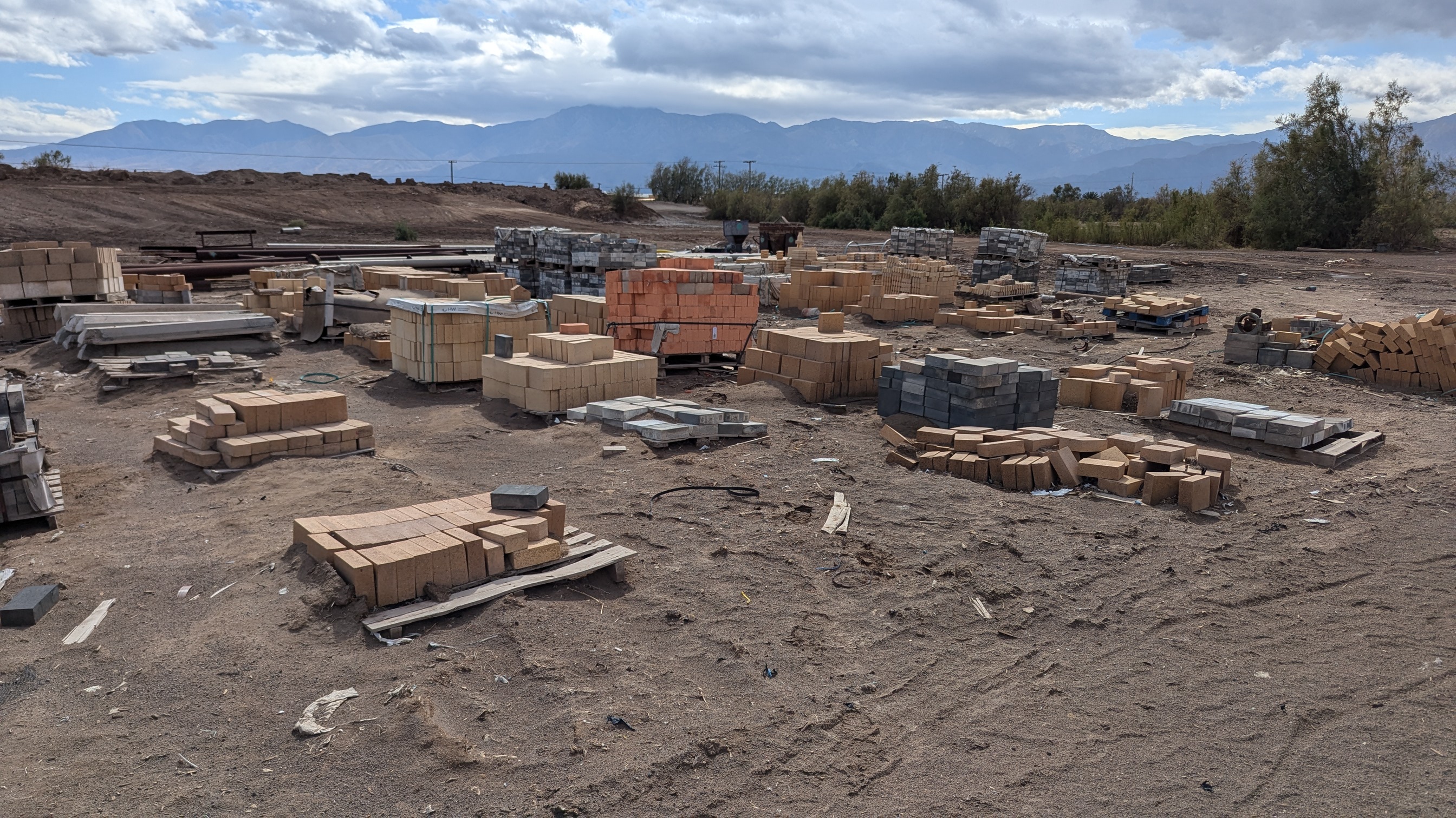 BULK QTY OF REFRACTORY BRICKS