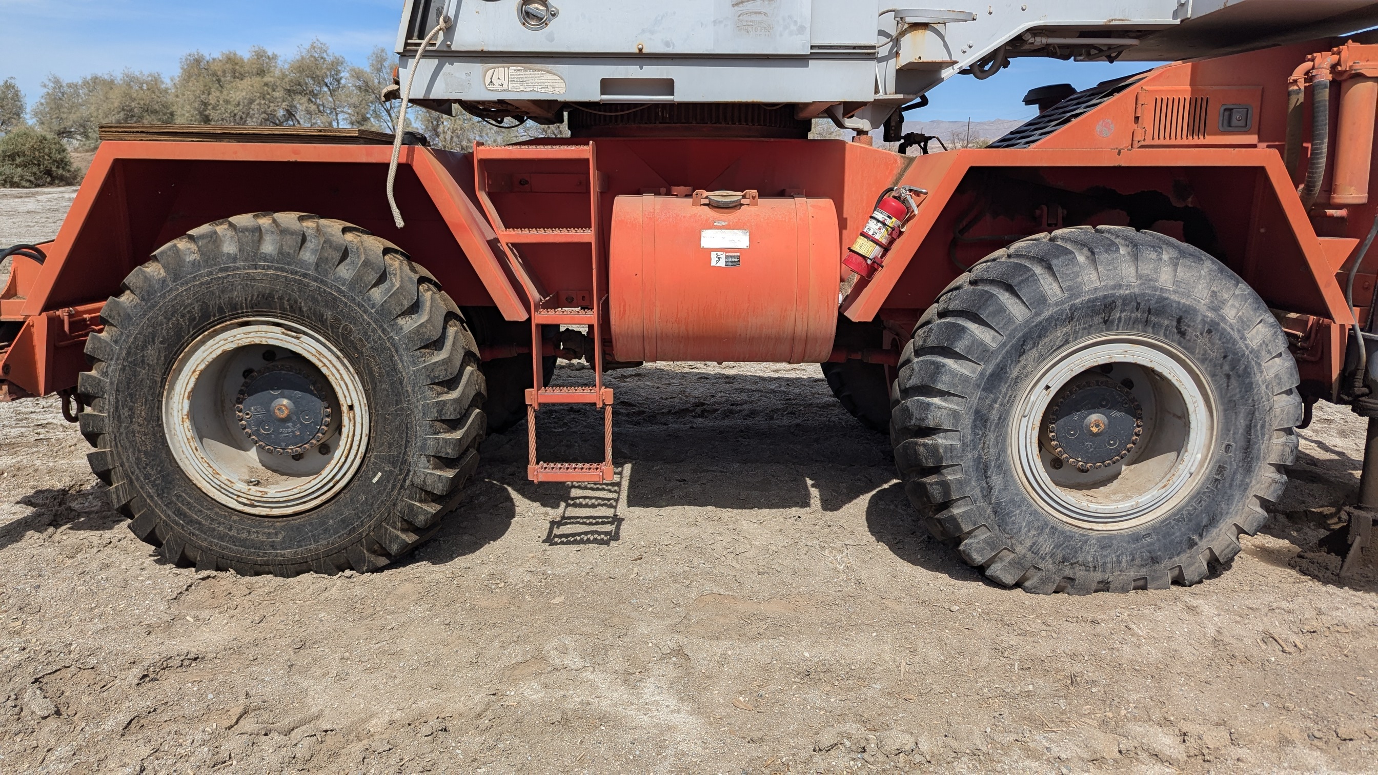 FMC LINK BELT HSP-8028S ROUGH TERRAIN CRANE