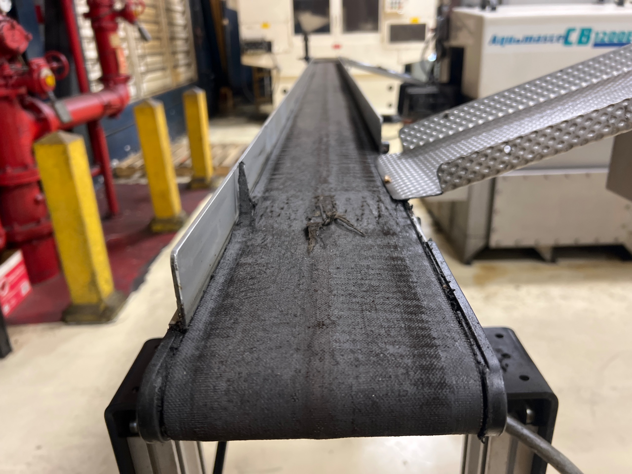 ADJUSTABLE POWER BELT CONVEYOR