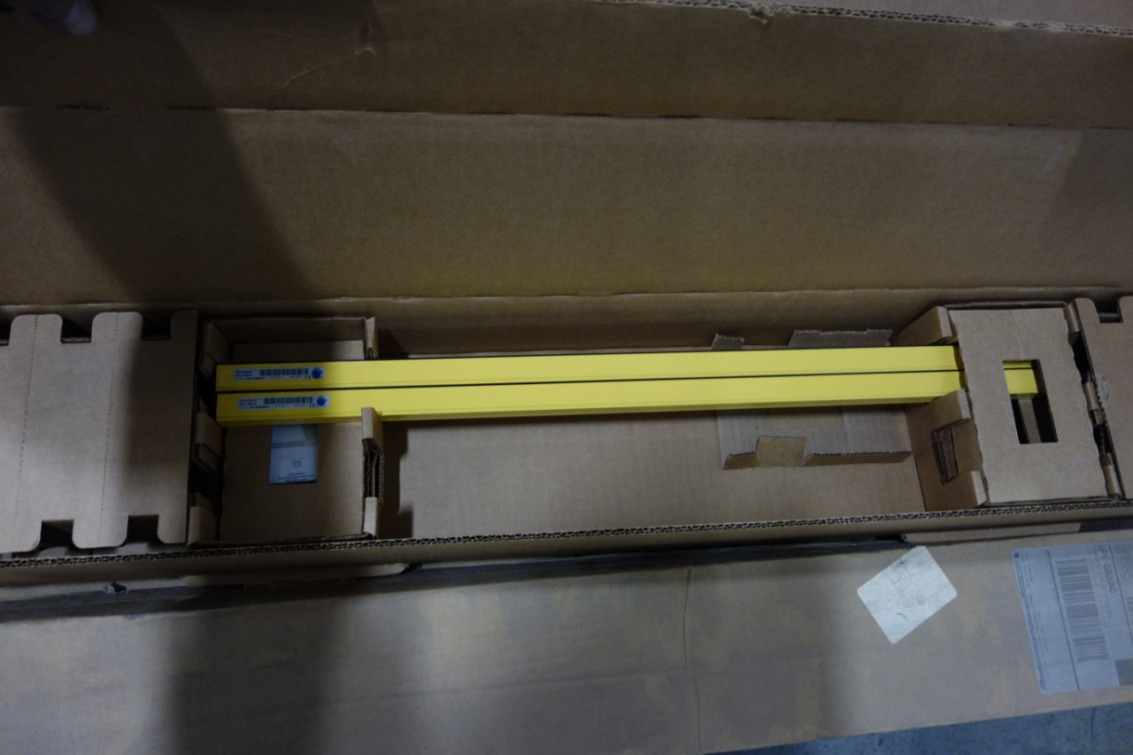 SKU 1067717 - PALLET OF ASSORTED SENSORS