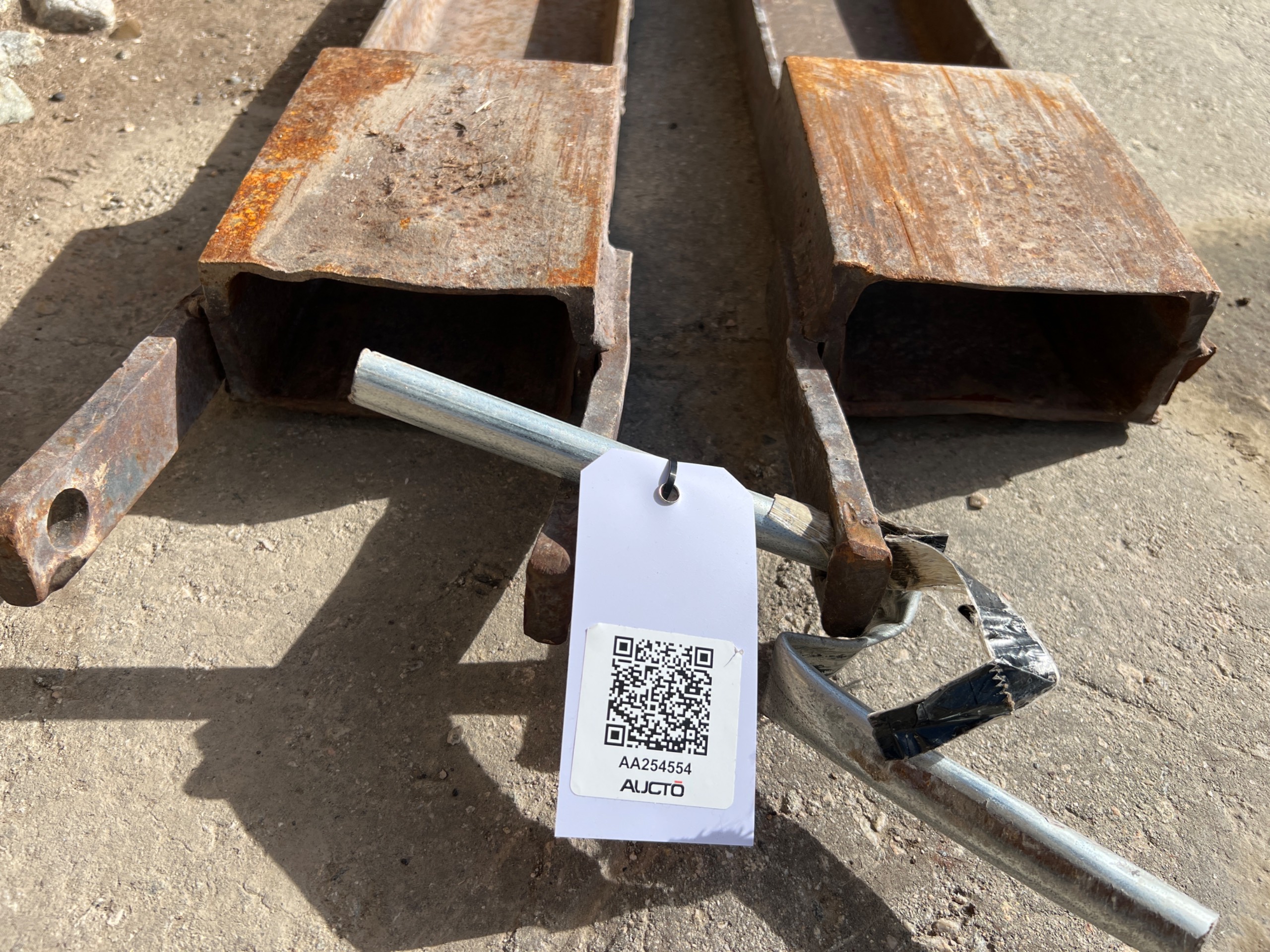 EXTENDABLE FORKS FOR FORKLIFT