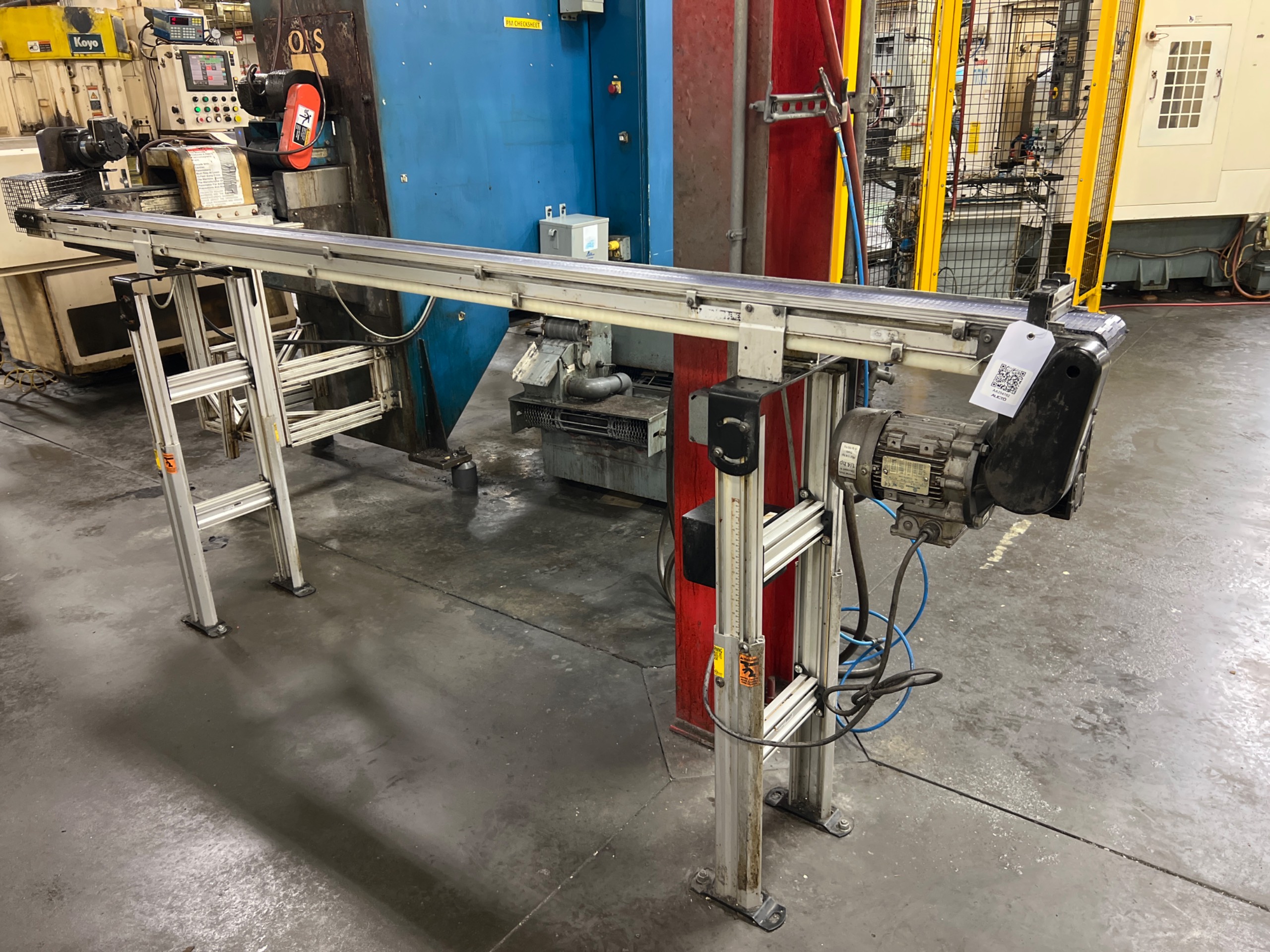 DORNER 2200 SERIES ADJUSTABLE POWER BELT CONVEYOR