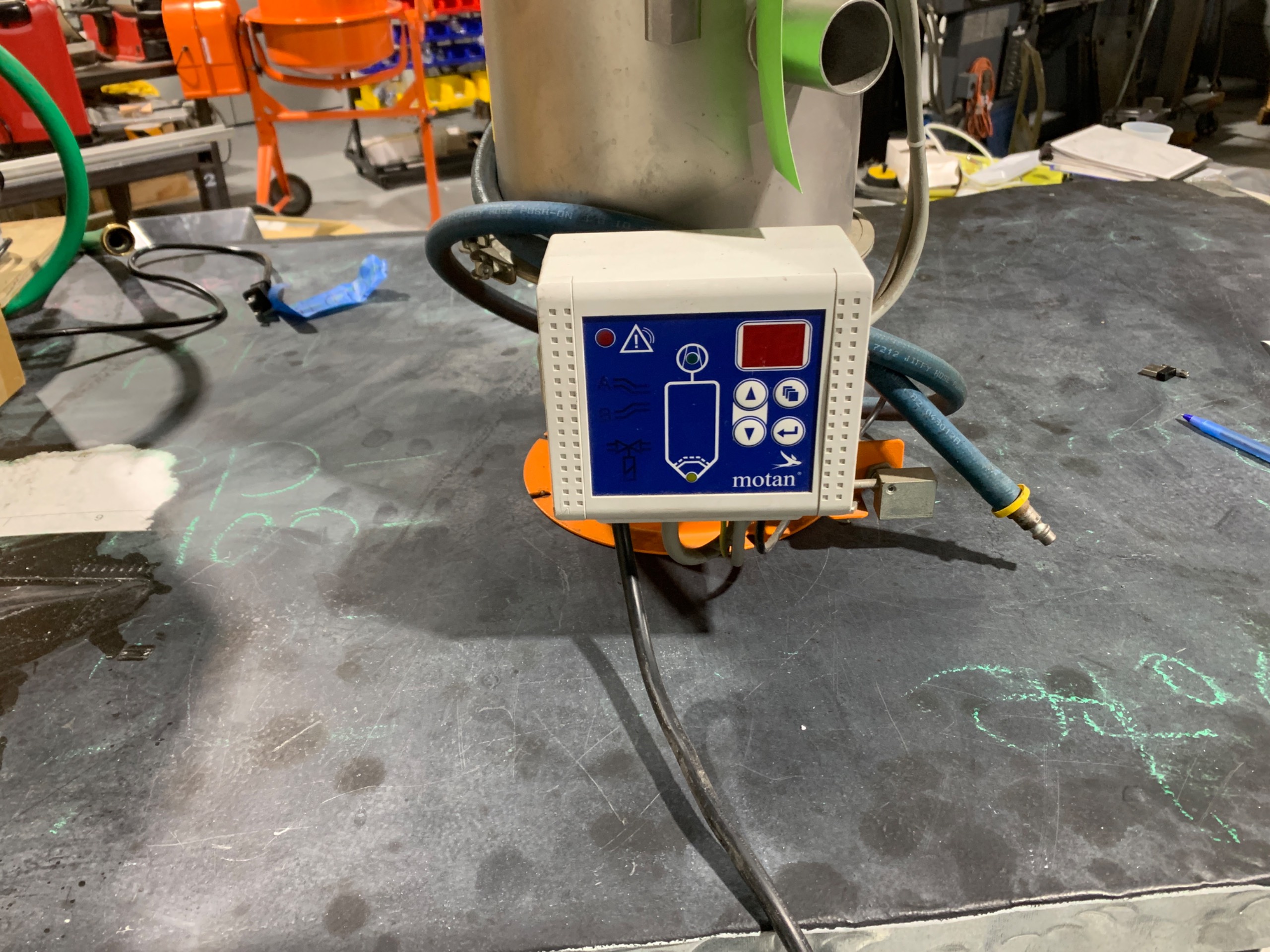 MOTAN METRO HES 50-1ANC-AAA-B-A-Z MATERIAL LOADER