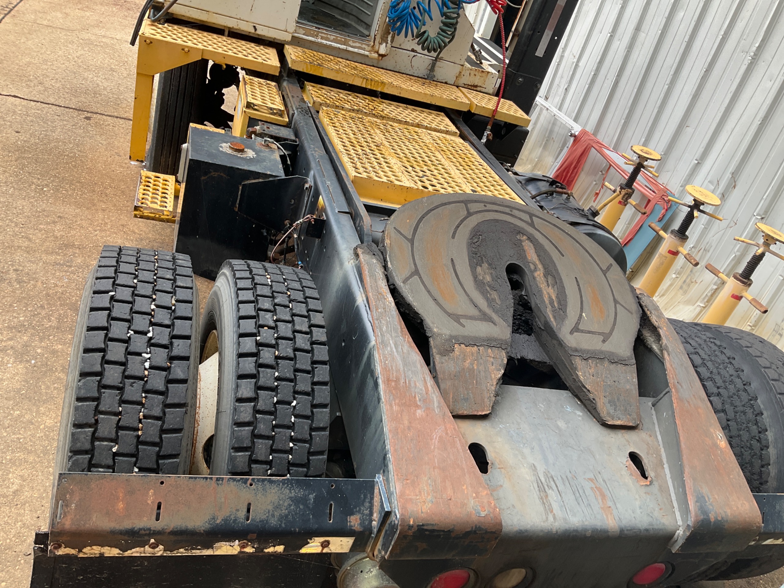 1998 OTTAWA COMMANDO 30 YARD SPOTTER TRUCK