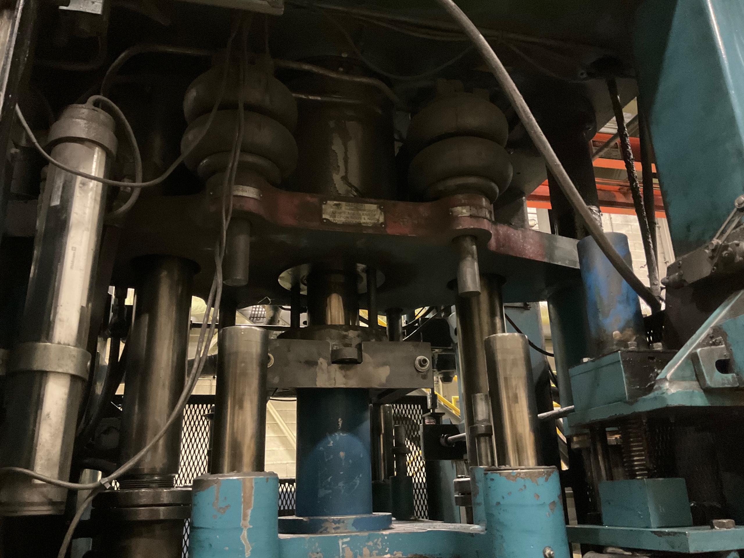 CINCINNATI 110-DC-6 110 TON COMPACTING PRESS