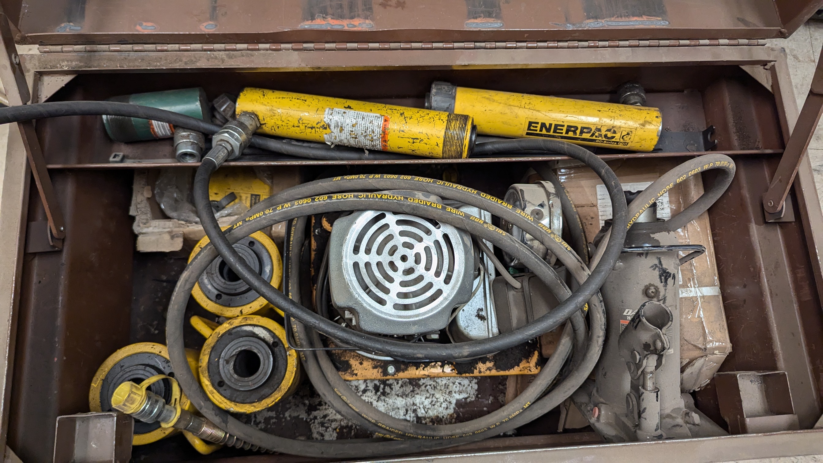 RAM BOX 203617 JOBSITE TOOL BOX WITH ENERPAC EQUIPMENT