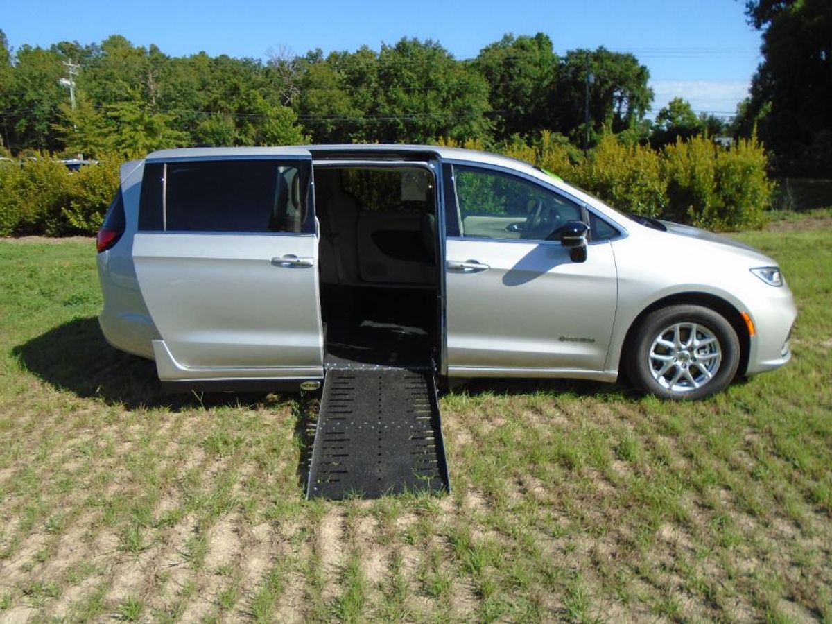 South Carolina Wheelchair Vans for Sale | MobilityWorks