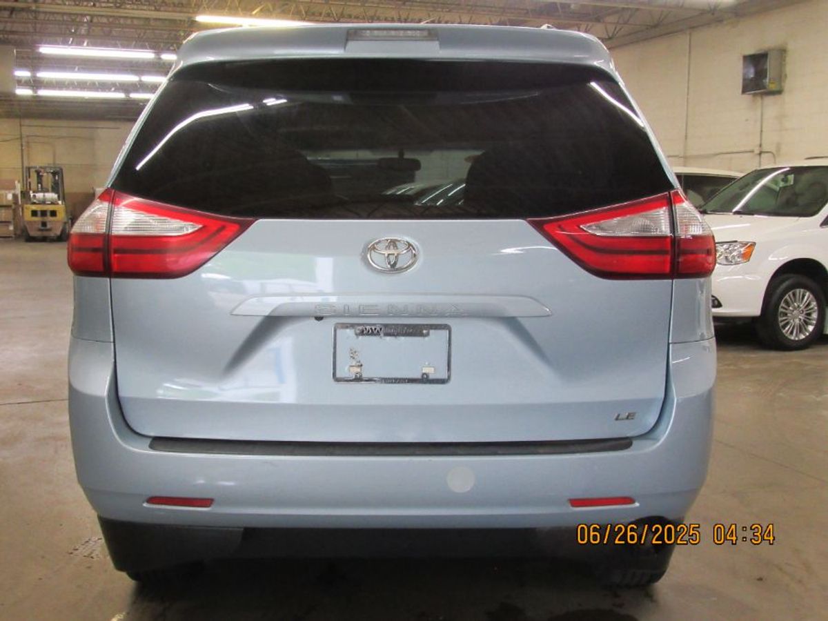 Wheelchair Van - Used 2017 Toyota Sienna HS866354A
