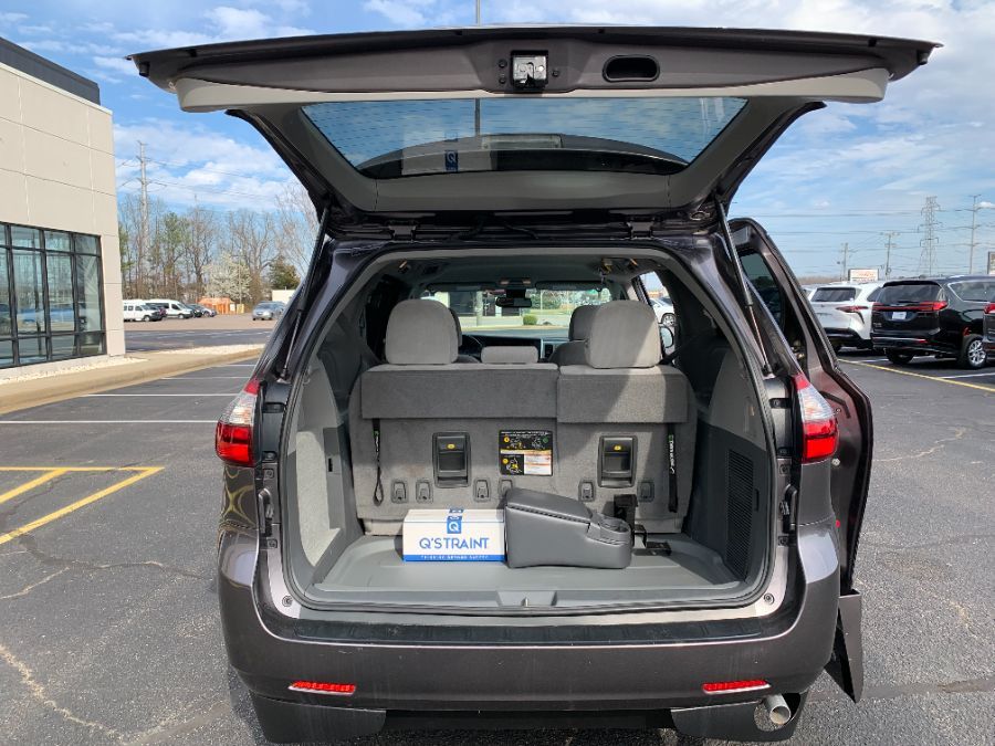 Wheelchair Van - Used 2020 Toyota Sienna LS068626