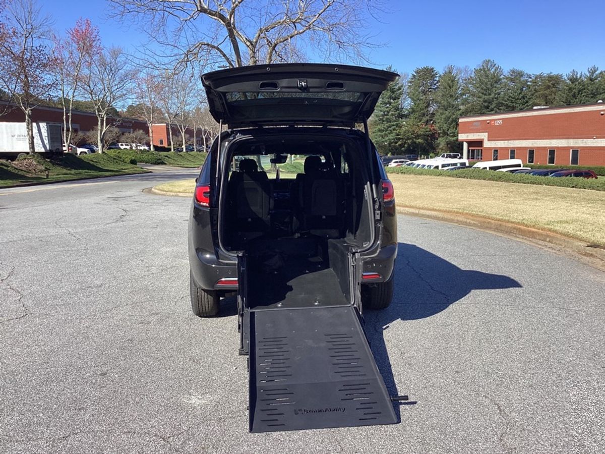 Texas Handicap Vans for Sale | MobilityWorks