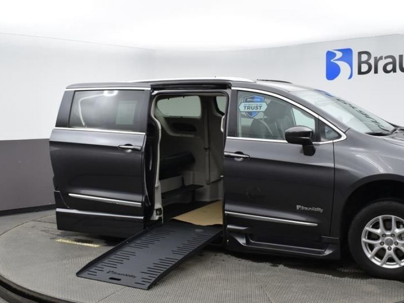 Chrysler Wheelchair Vans for Sale - MobilityWorks