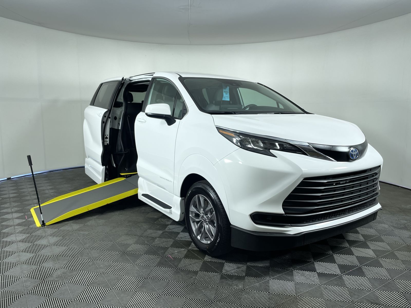 Scott Clark Toyota | Vantage Mobility
