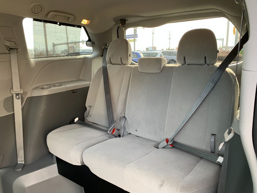 Wheelchair Van - Used 2020 Toyota Sienna LS068626