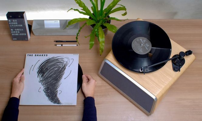 Incredible photos of record grooves under an electron microscope - The ...