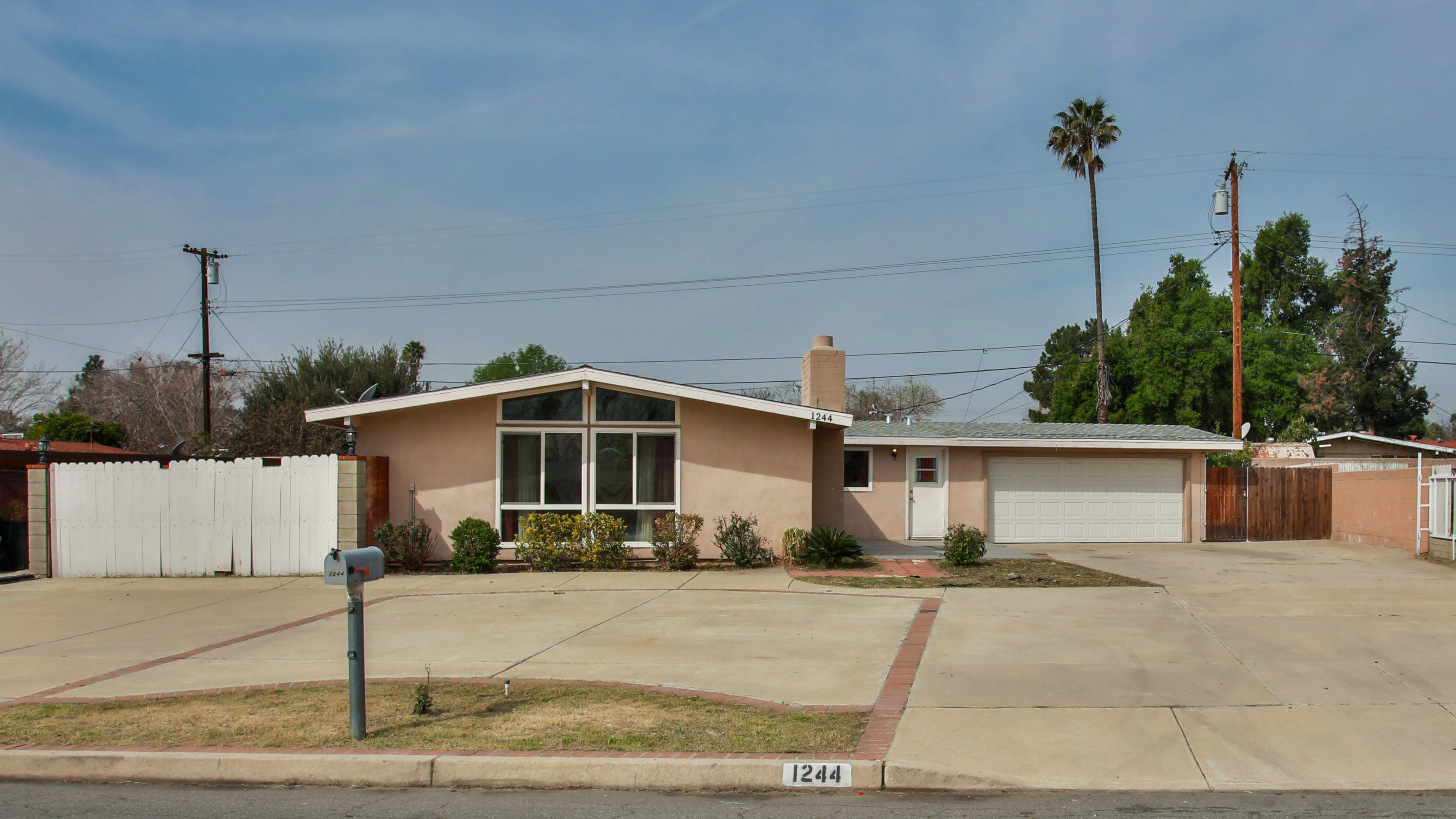 1244 North Pampas Avenue , Rialto, CA 92376 | MLS# DW19069402 ...