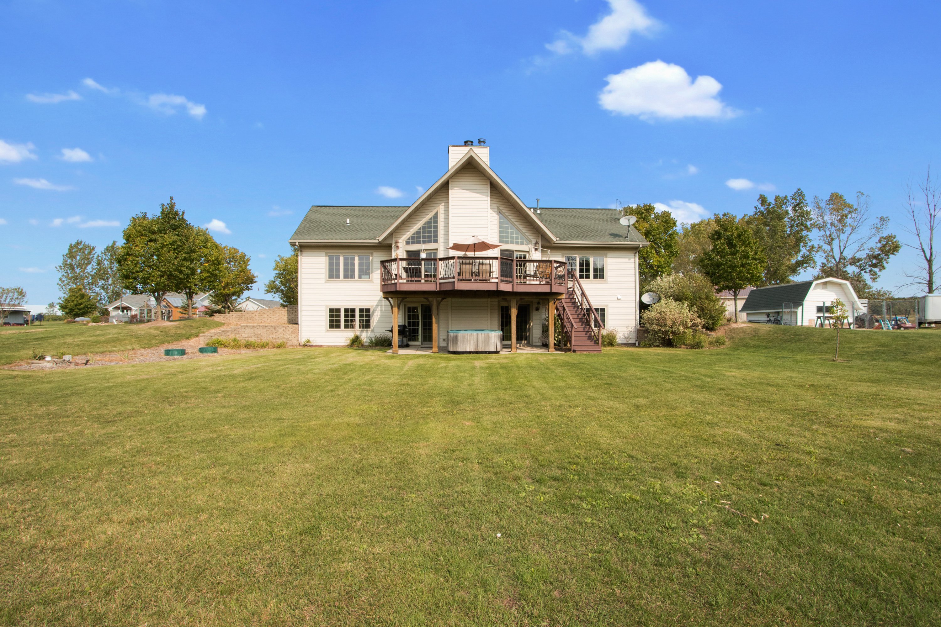 2022 School Road, Greenleaf, WI 54126 | Badger Skytography | Tour
