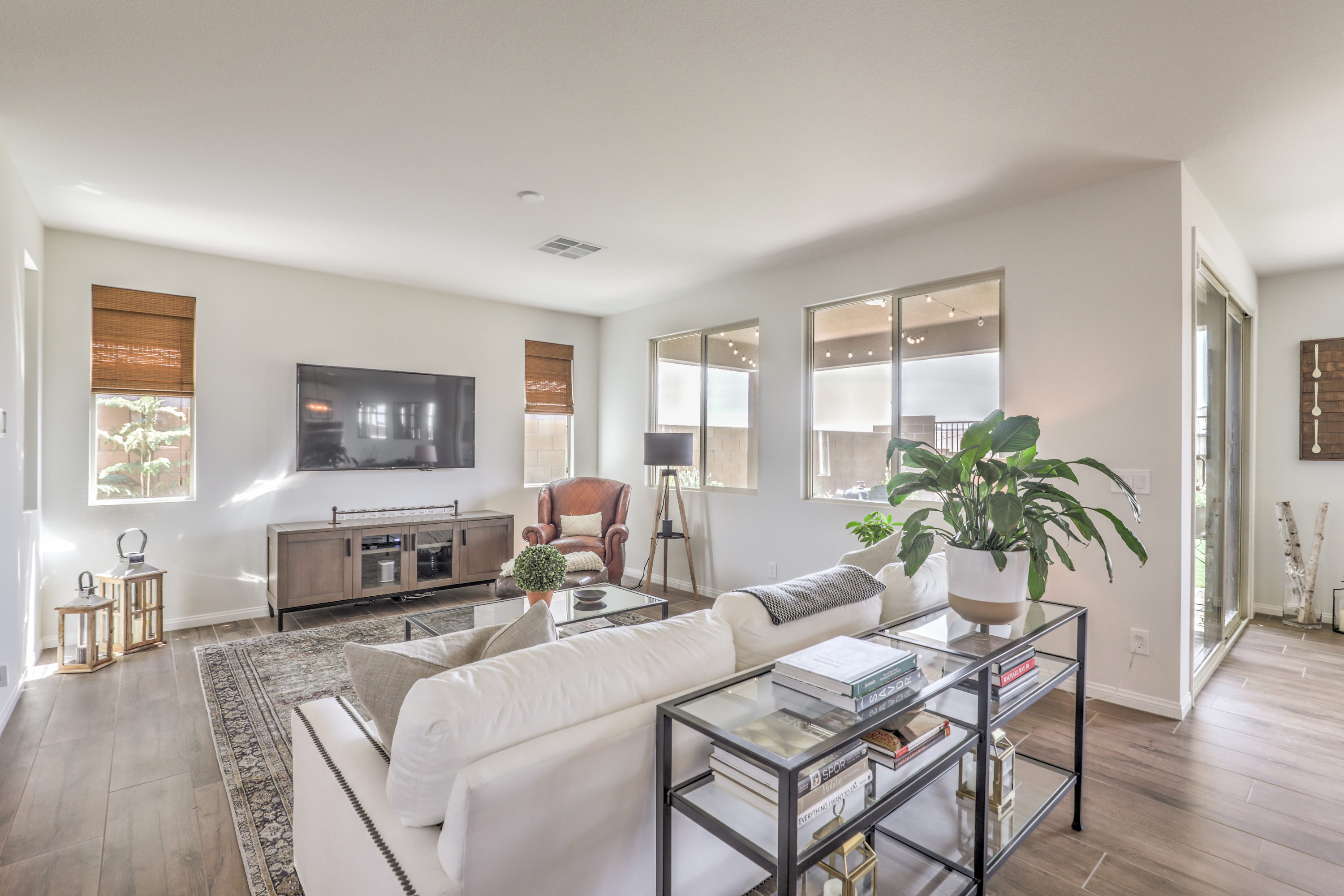 12519 Dolan Point St, Las Vegas, NV 89138 | Neon Sun Photography | Tour