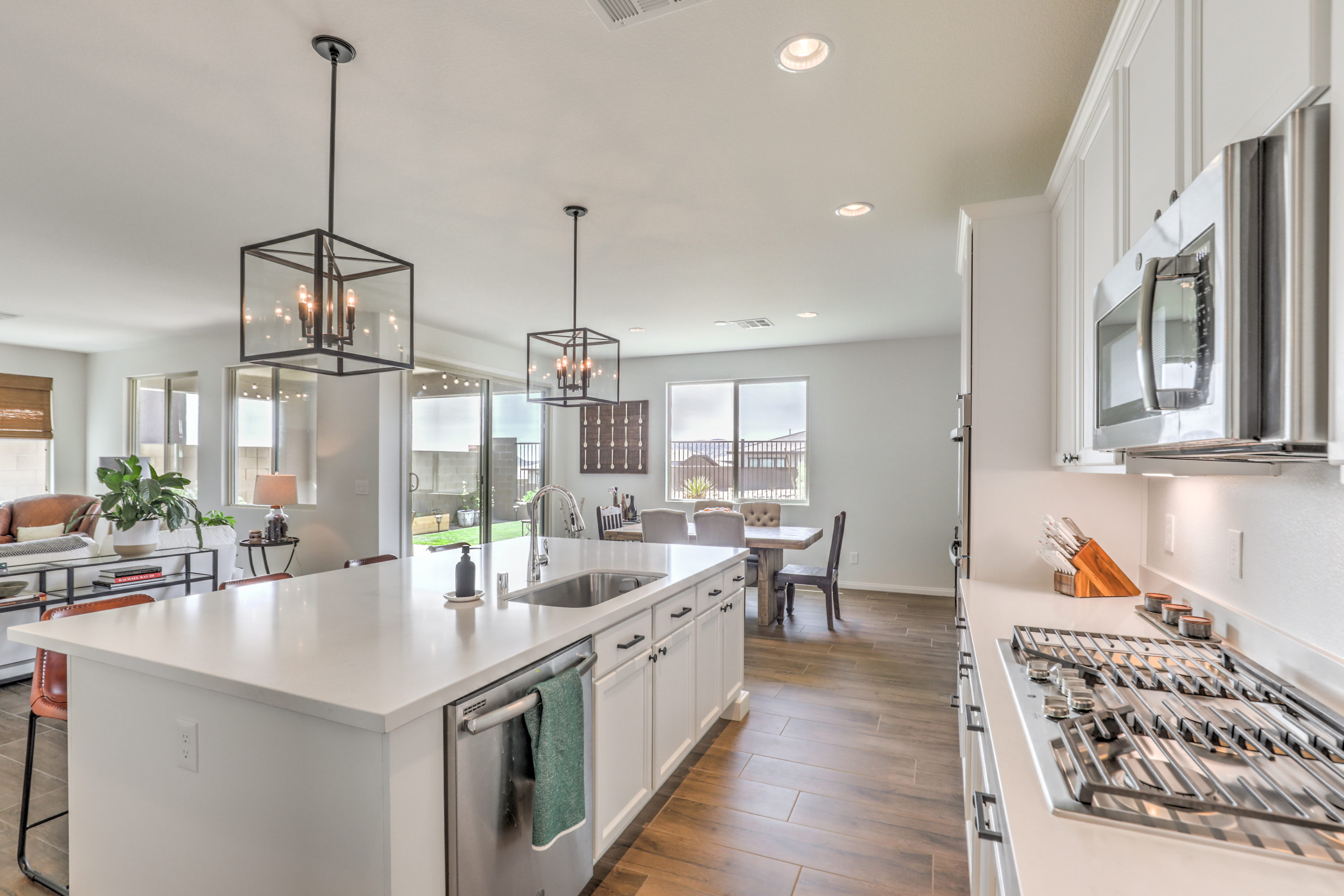 12519 Dolan Point St, Las Vegas, NV 89138 | Neon Sun Photography | Tour