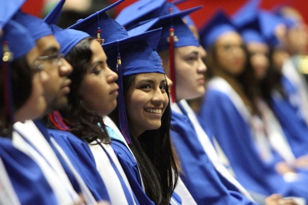 Voly | Where your passions and volunteer opportunities click.