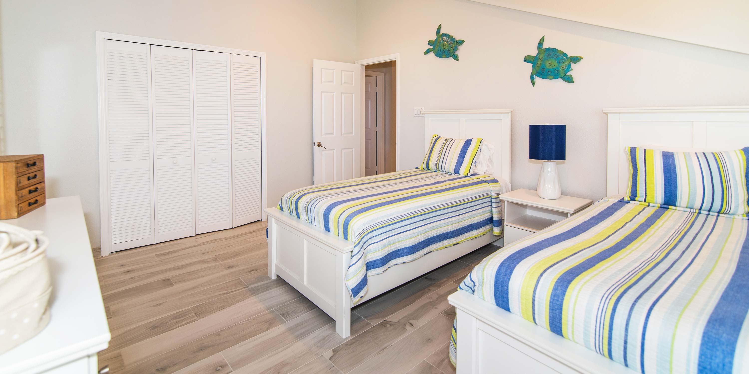 On The Rocks & Guesthouse