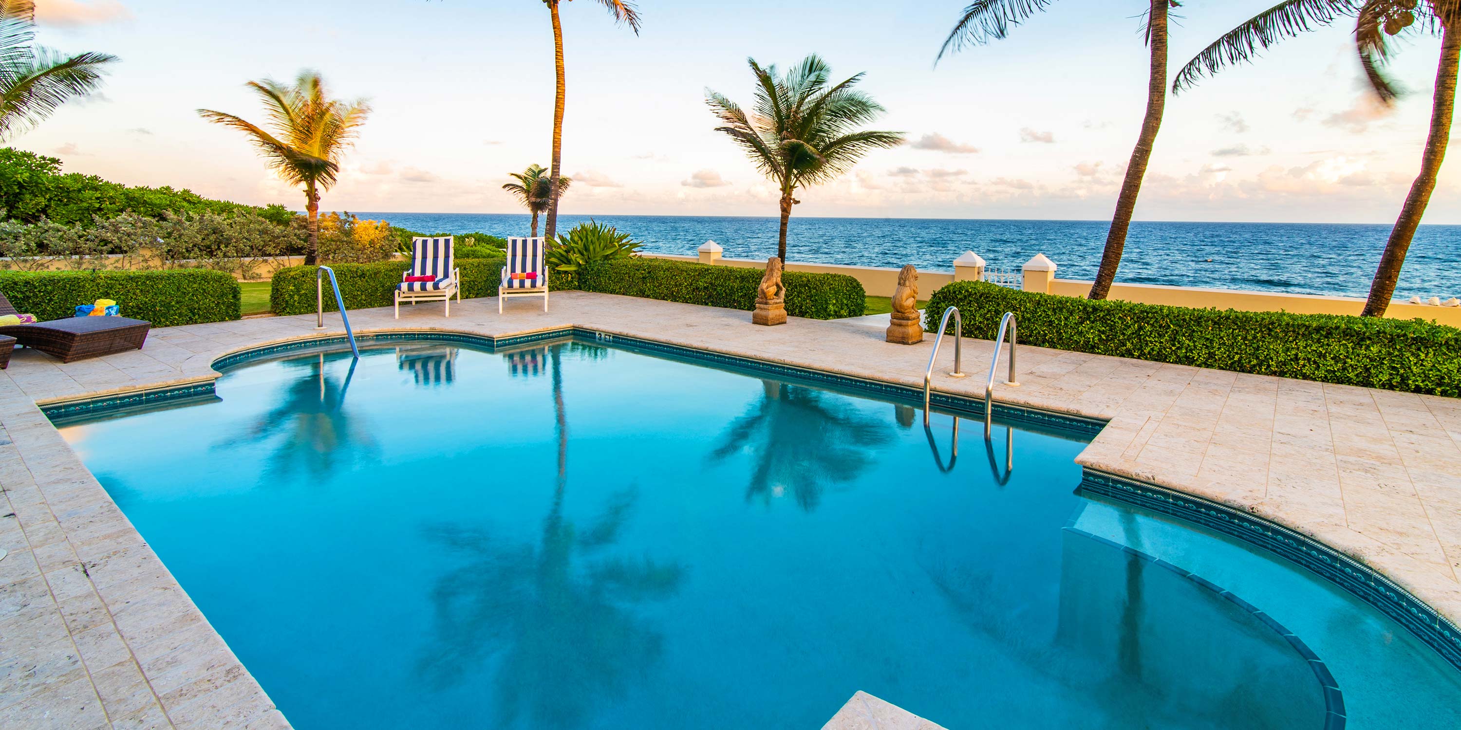 On The Rocks & Guesthouse