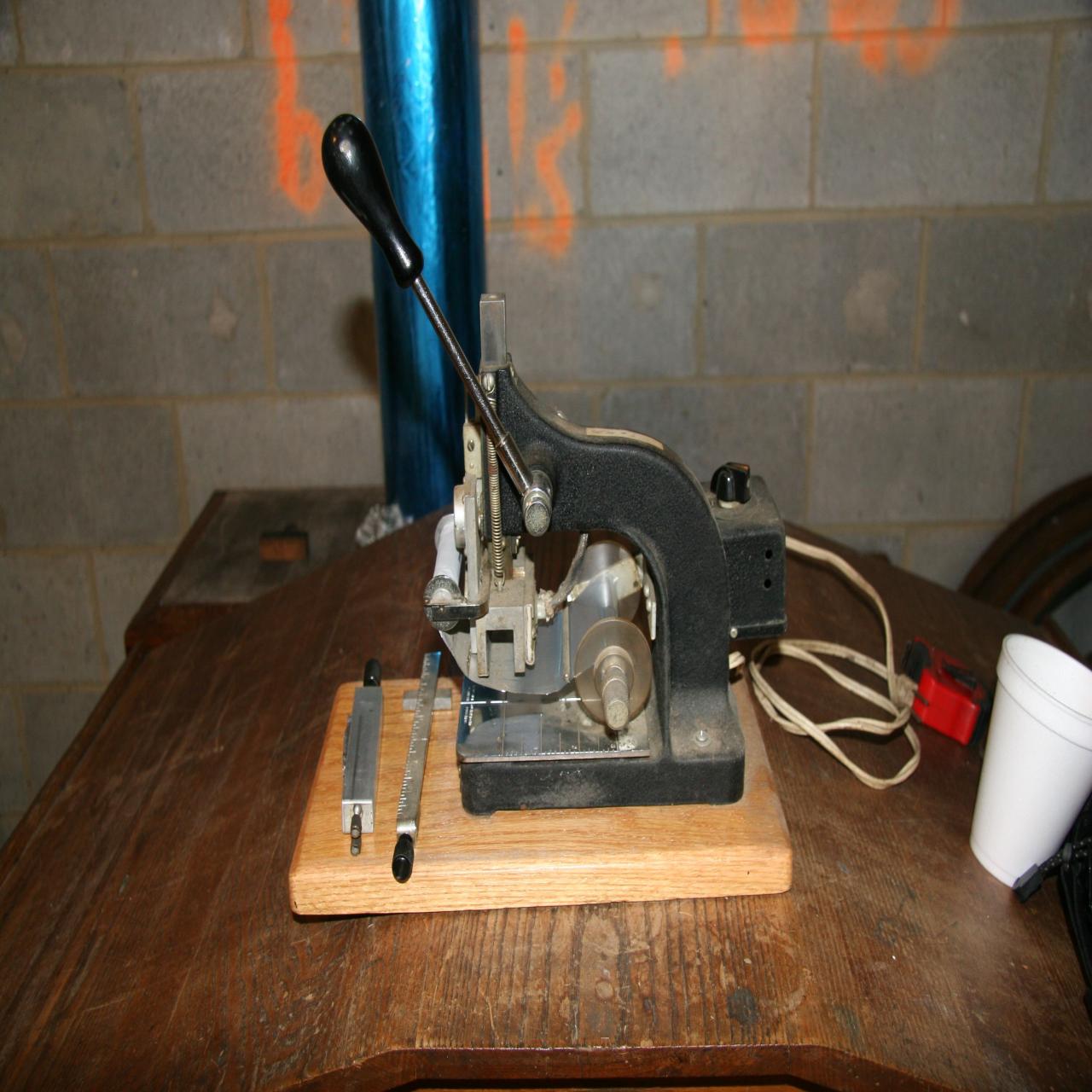 Lot #82: Kingsley Hot stamp machine - WireBids